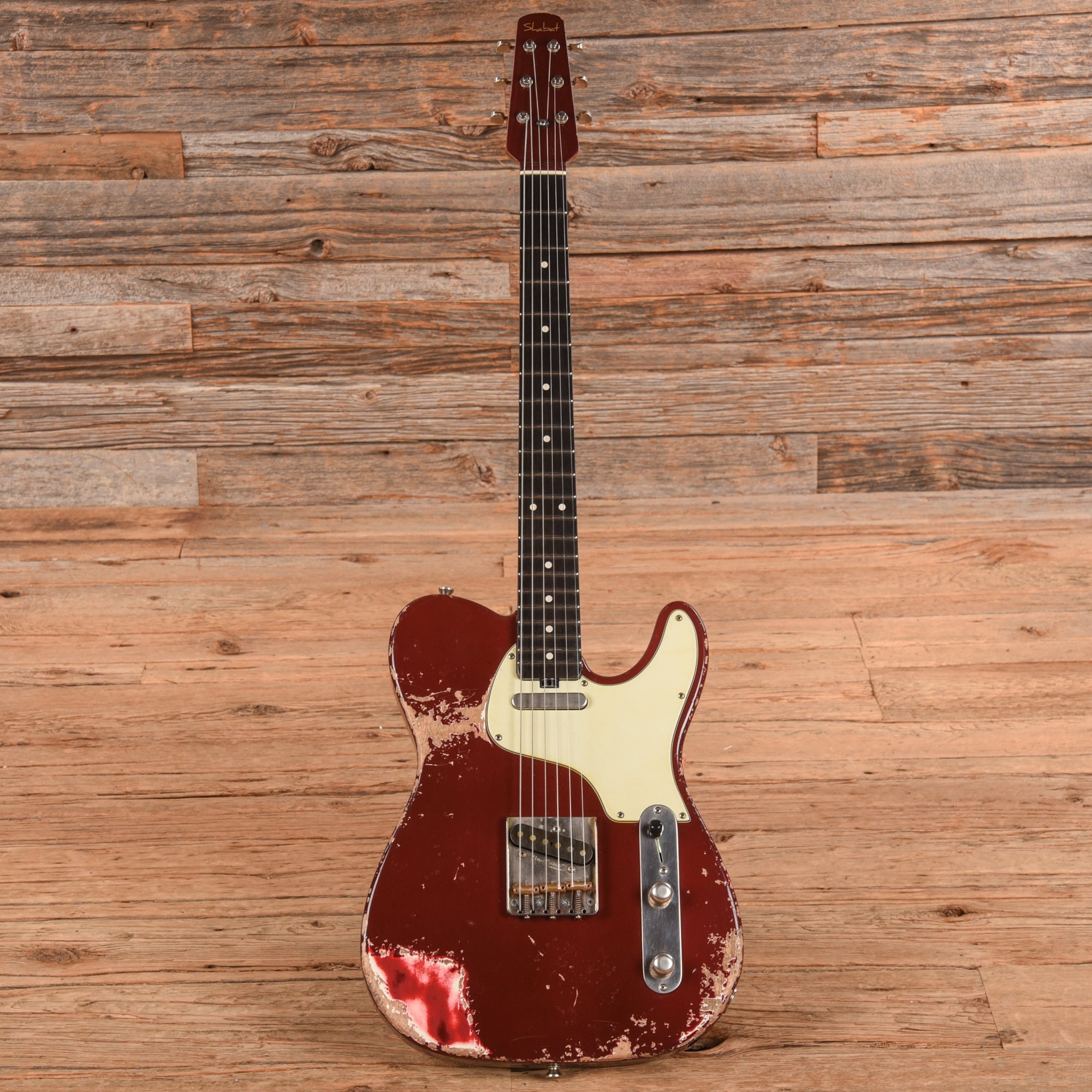 Shabat Lion Dakota Red Over White 2025 – Chicago Music Exchange