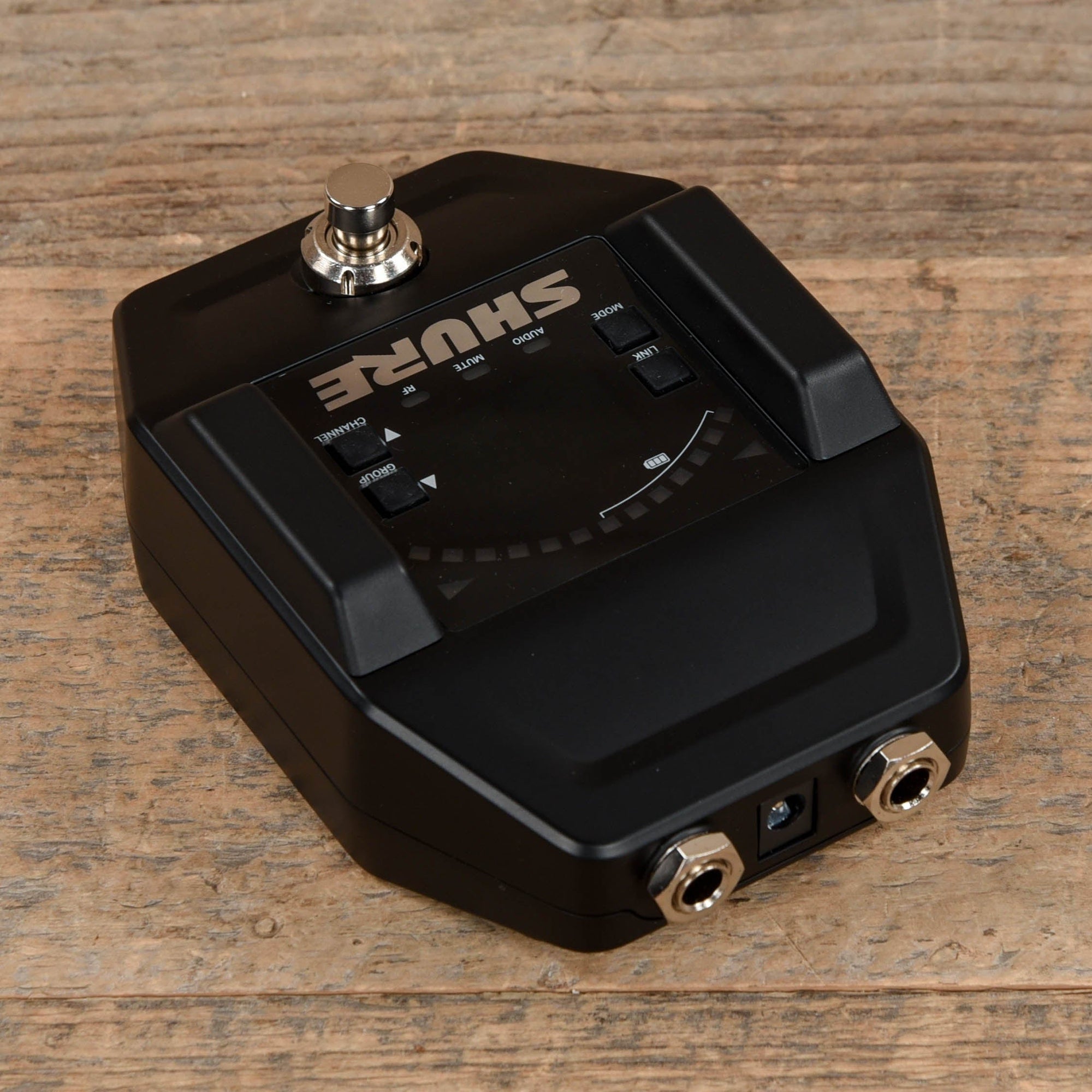 Shure GLXD16+ Wireless Guitar Pedal System – Chicago Music Exchange