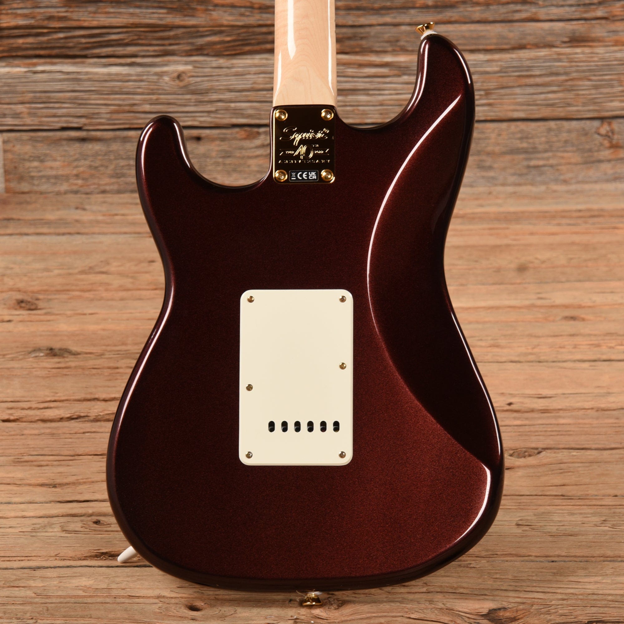 Squier 40th Anniversary Stratocaster Ruby Red Metallic 2022 – Chicago ...