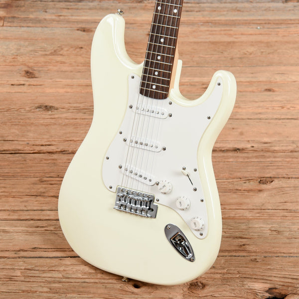 Squier Affinity Stratocaster White – Chicago Music Exchange