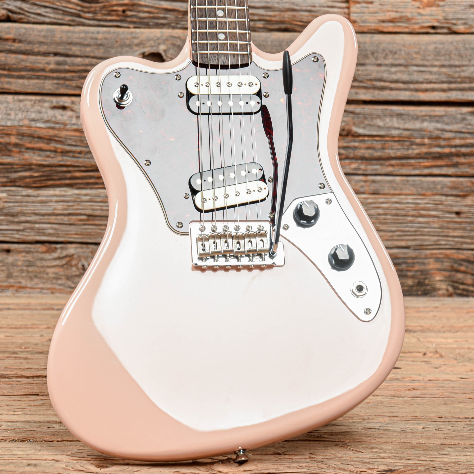 Squier Squier Paranormal Super-Sonic Shell Pink 2021 – Chicago Music ...