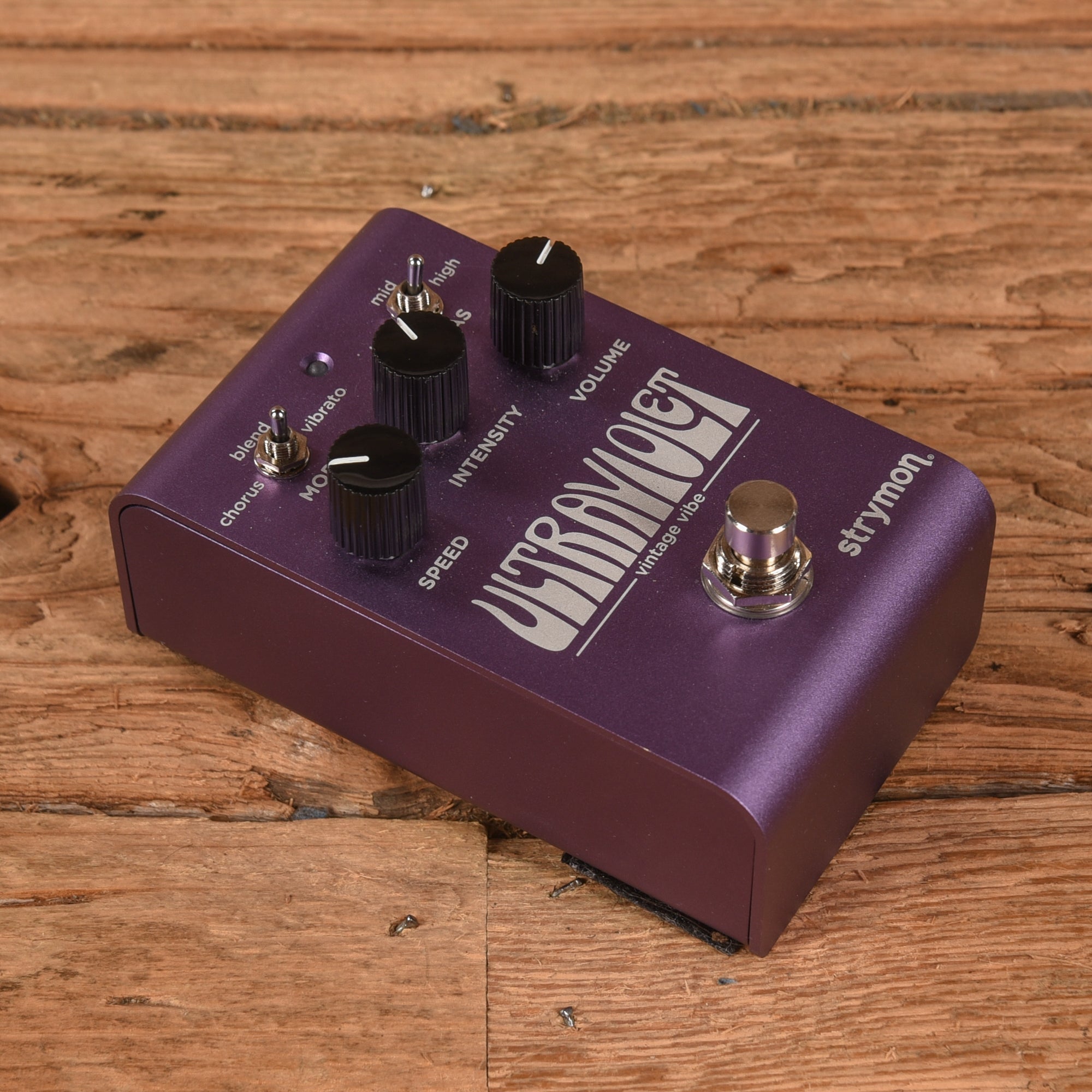 Strymon UltraViolet Vintage Vibe – Chicago Music Exchange