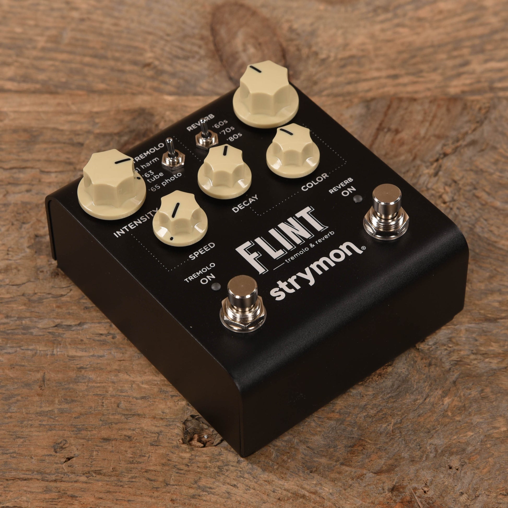 Strymon Flint V2 Tremolo & Reverb Pedal – Chicago Music Exchange