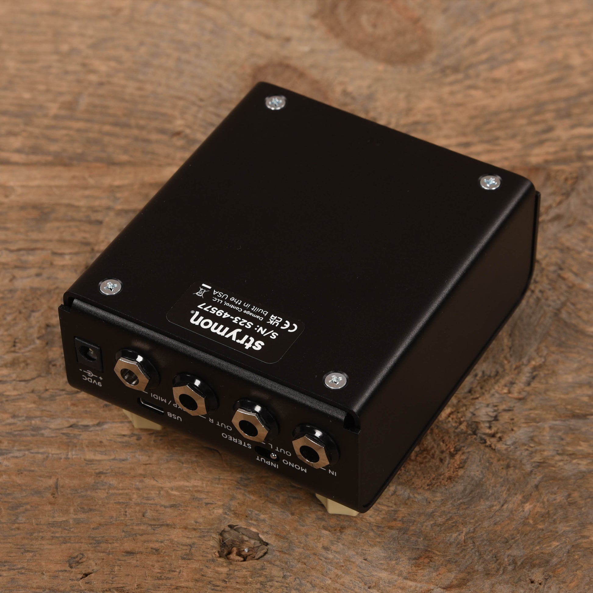 Strymon Flint V2 Tremolo & Reverb Pedal – Chicago Music Exchange