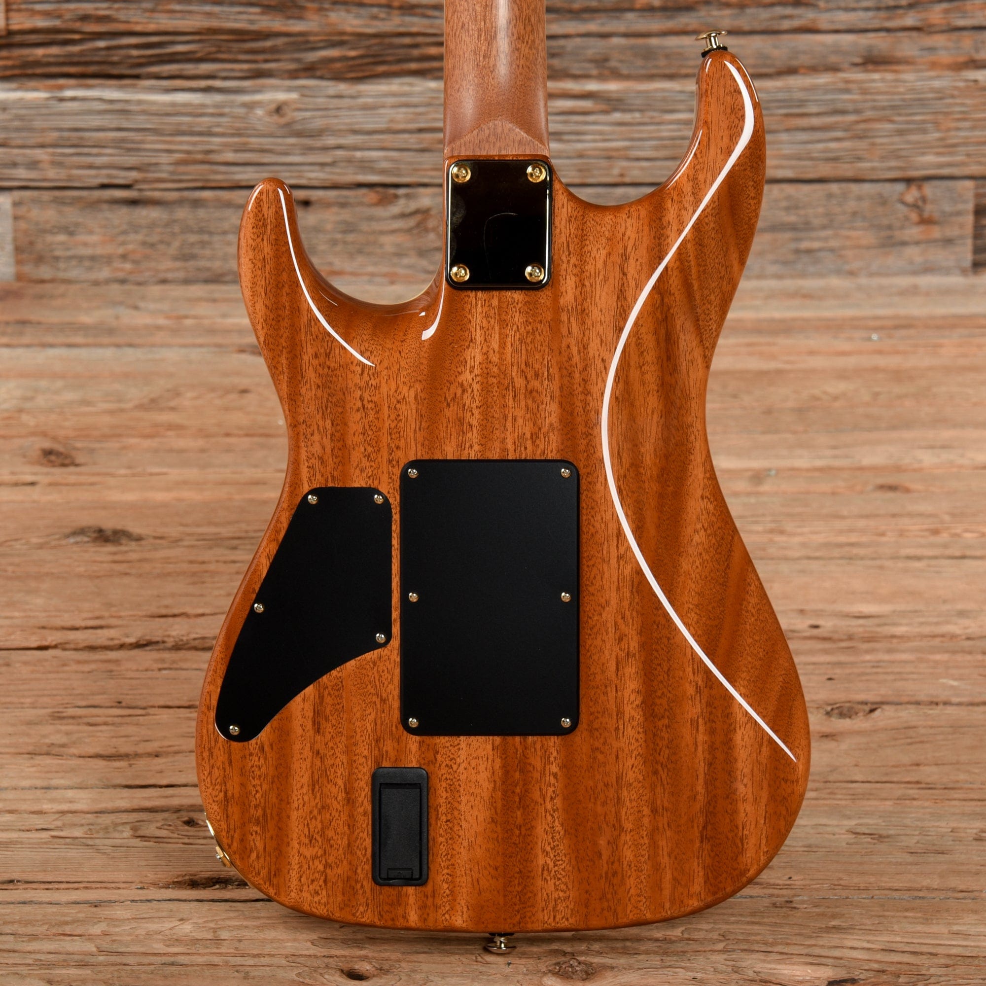 Suhr Custom Shop Standard Carve Top Trans Caramel 2022 – Chicago Music ...