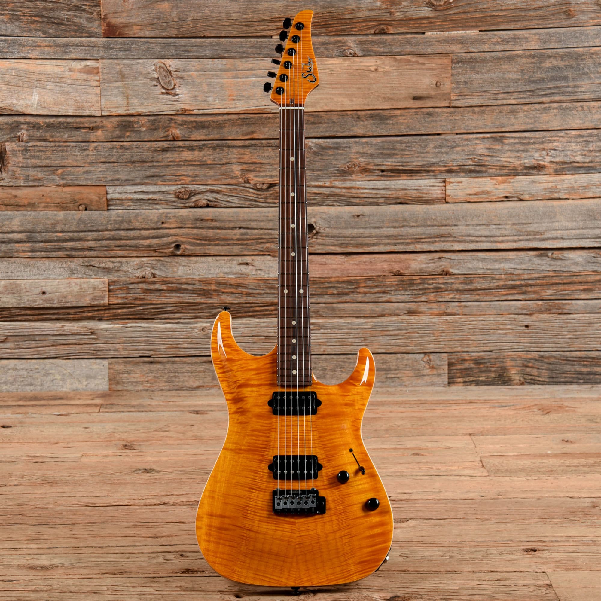 Suhr Custom Shop Standard Carve Top Transparent Amber 2023 – Chicago ...