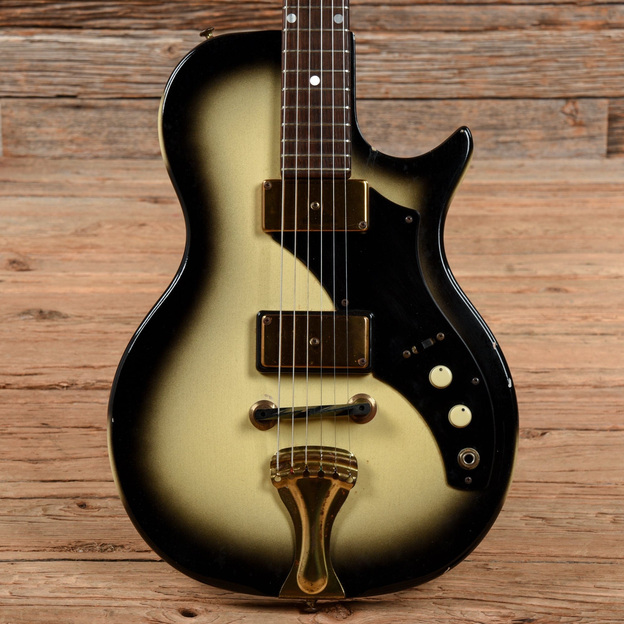 Supro Thunderstick Silverburst 1959 – Chicago Music Exchange