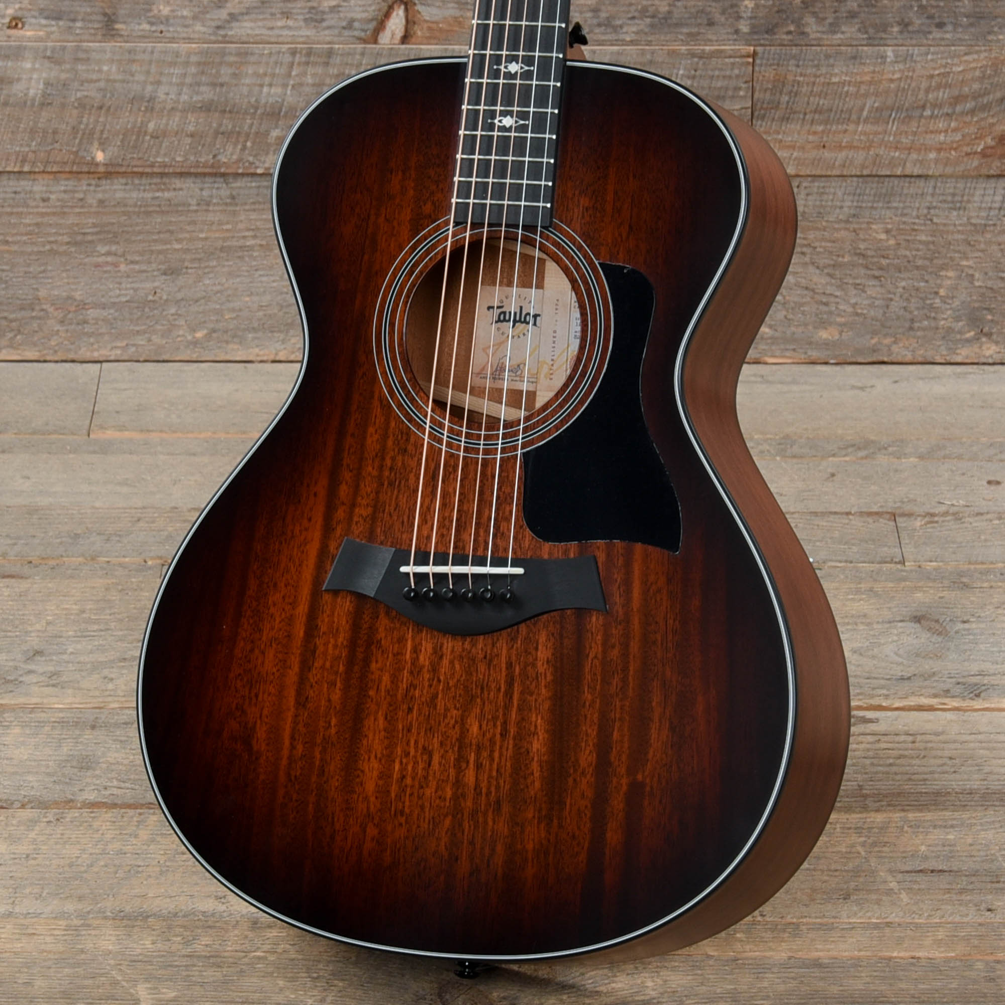 Taylor 322 Grand Concert Mahogany Shaded Edgeburst – Chicago Music Exchange