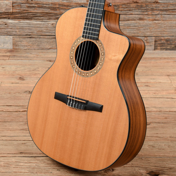 Taylor NS24ce Natural 2010 – Chicago Music Exchange