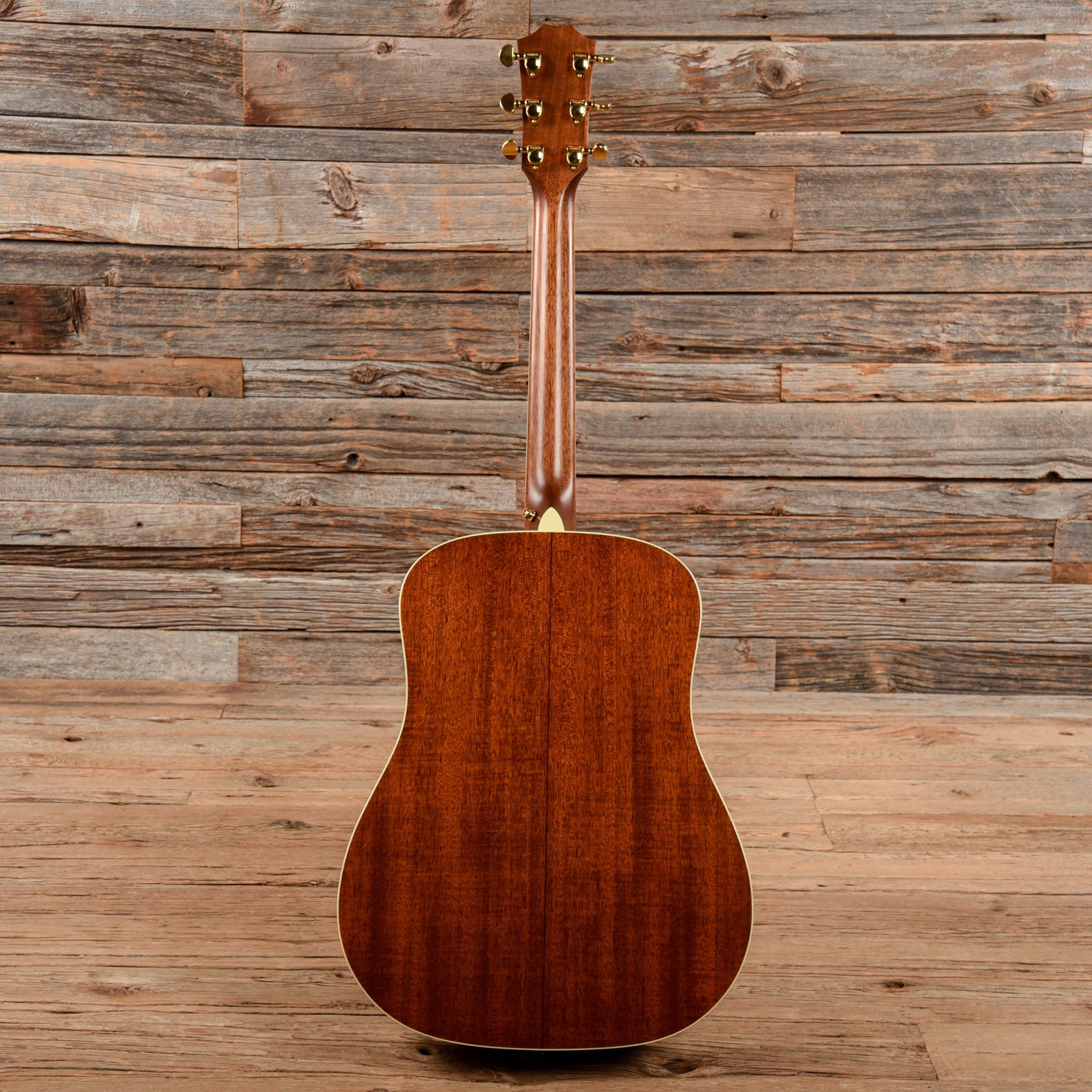 Taylor 510-LTD Natural 1997 – Chicago Music Exchange