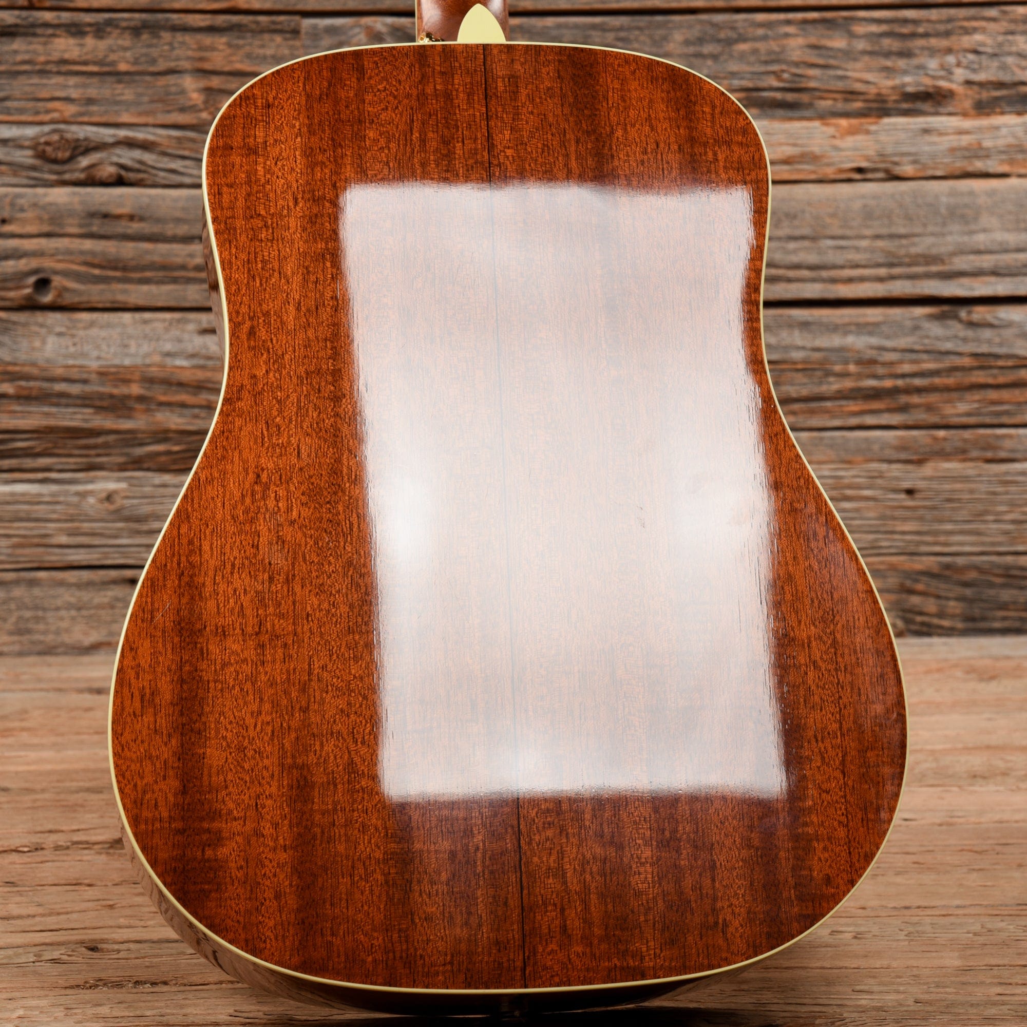 Taylor 510-LTD Natural 1997 – Chicago Music Exchange