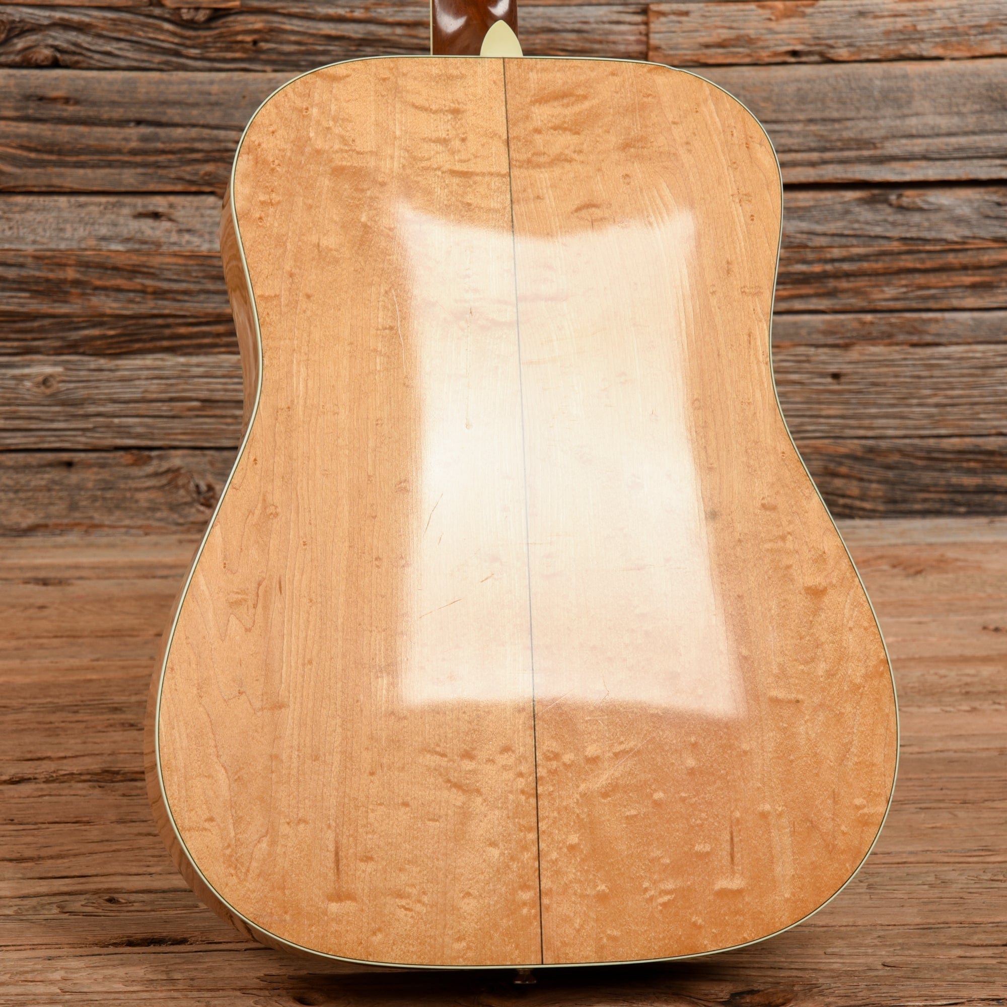 Taylor 610 Natural 1982 – Chicago Music Exchange