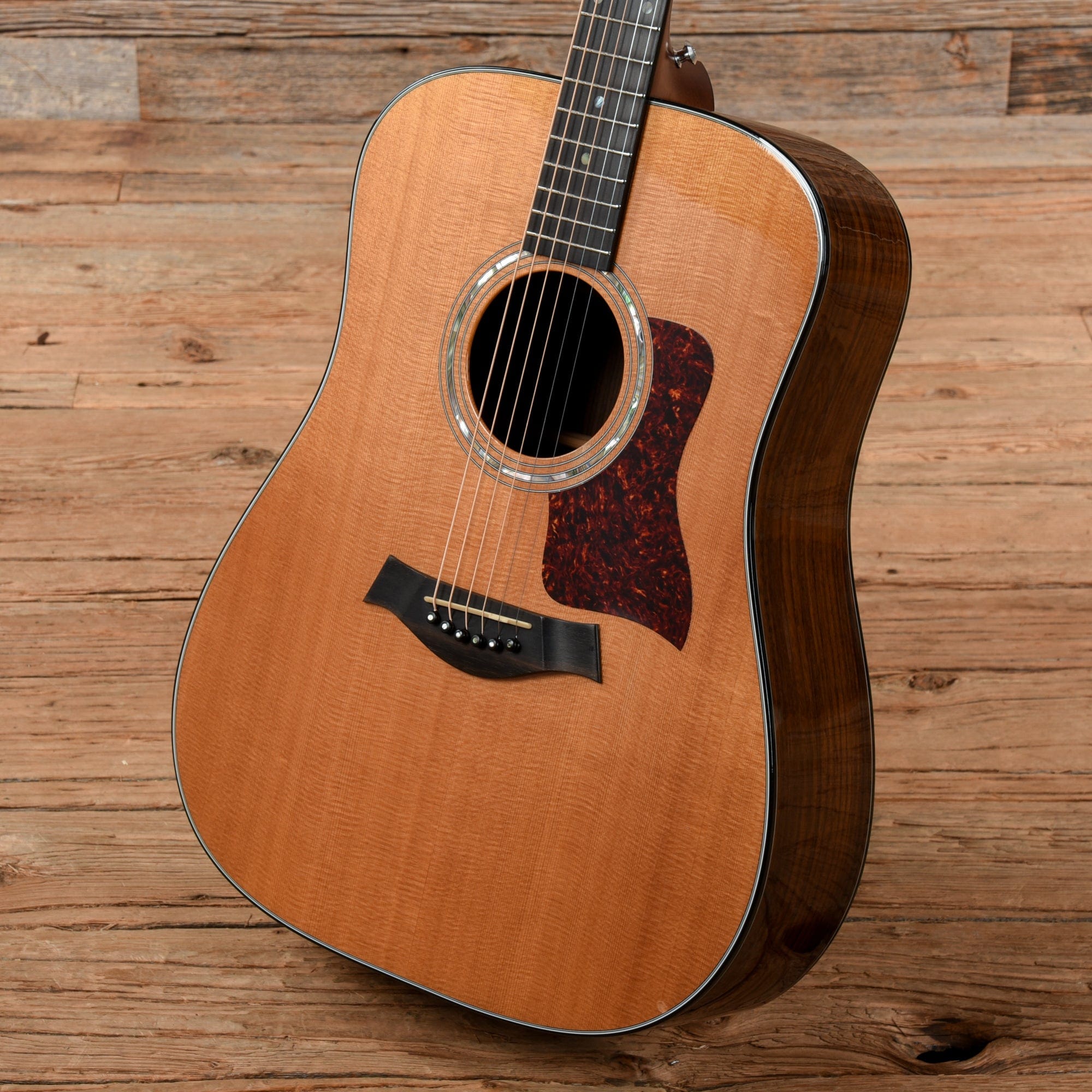 Taylor 710 Natural 1996 – Chicago Music Exchange
