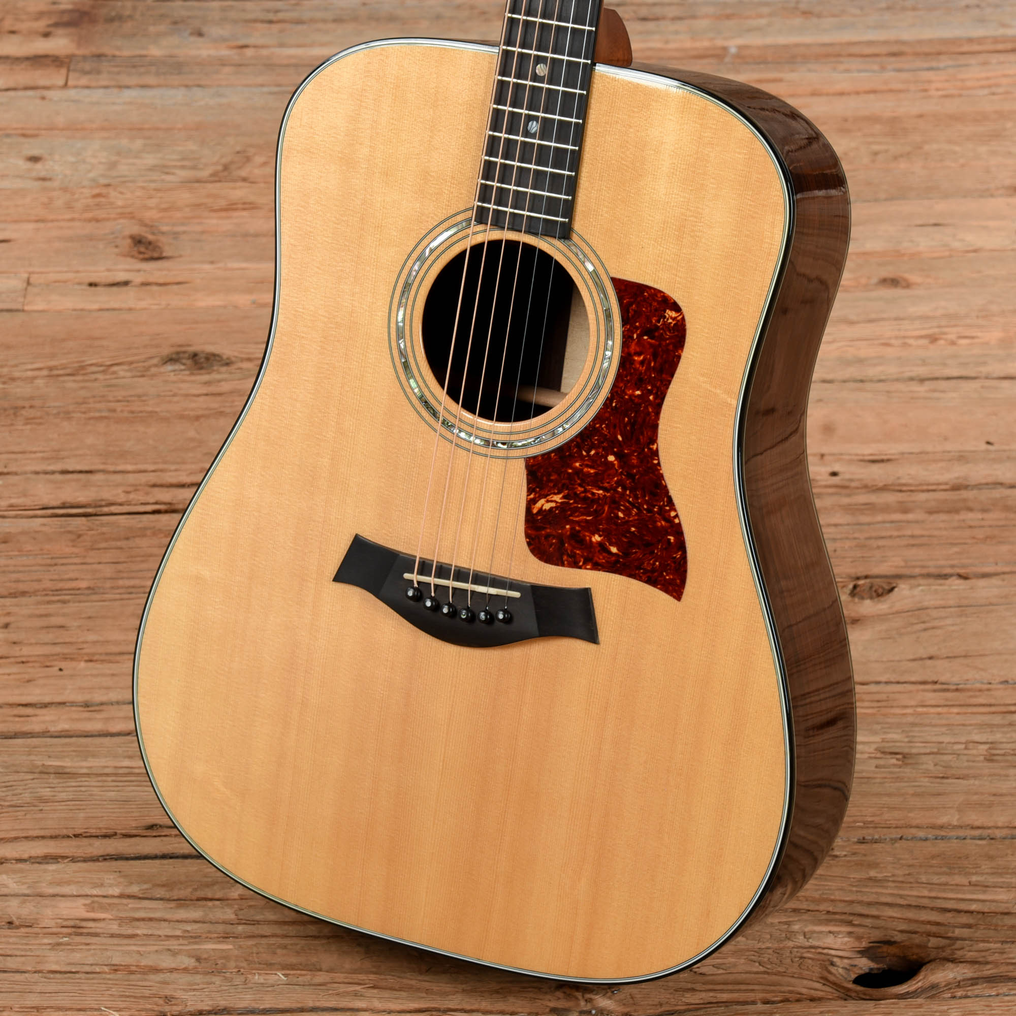 Taylor 710 Natural – Chicago Music Exchange