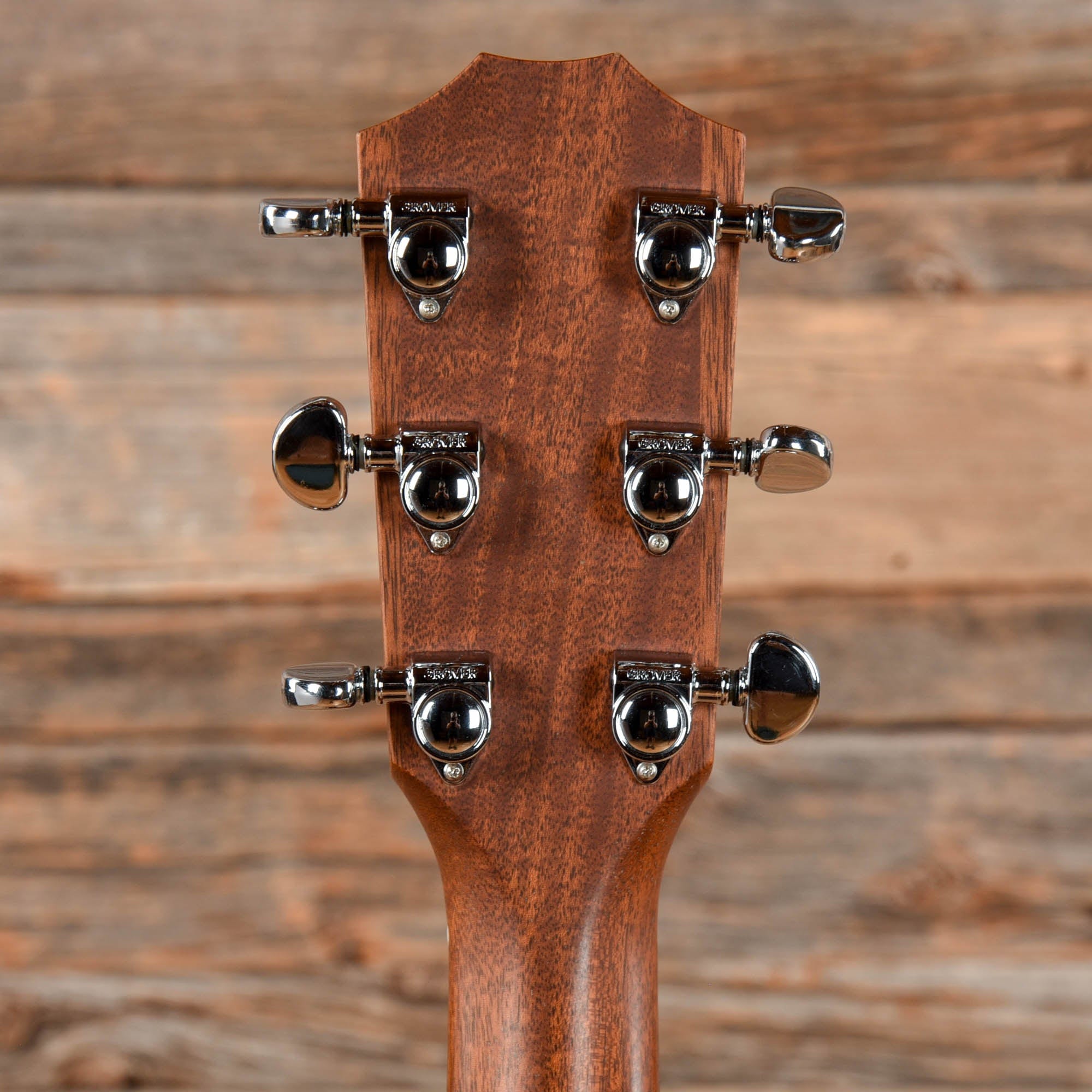 Taylor 710 Natural – Chicago Music Exchange