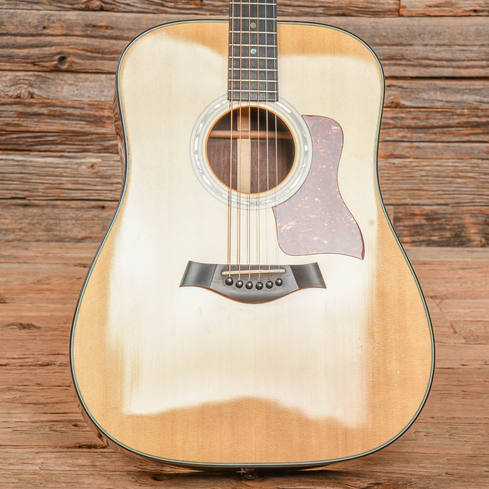 Taylor 710 Natural – Chicago Music Exchange