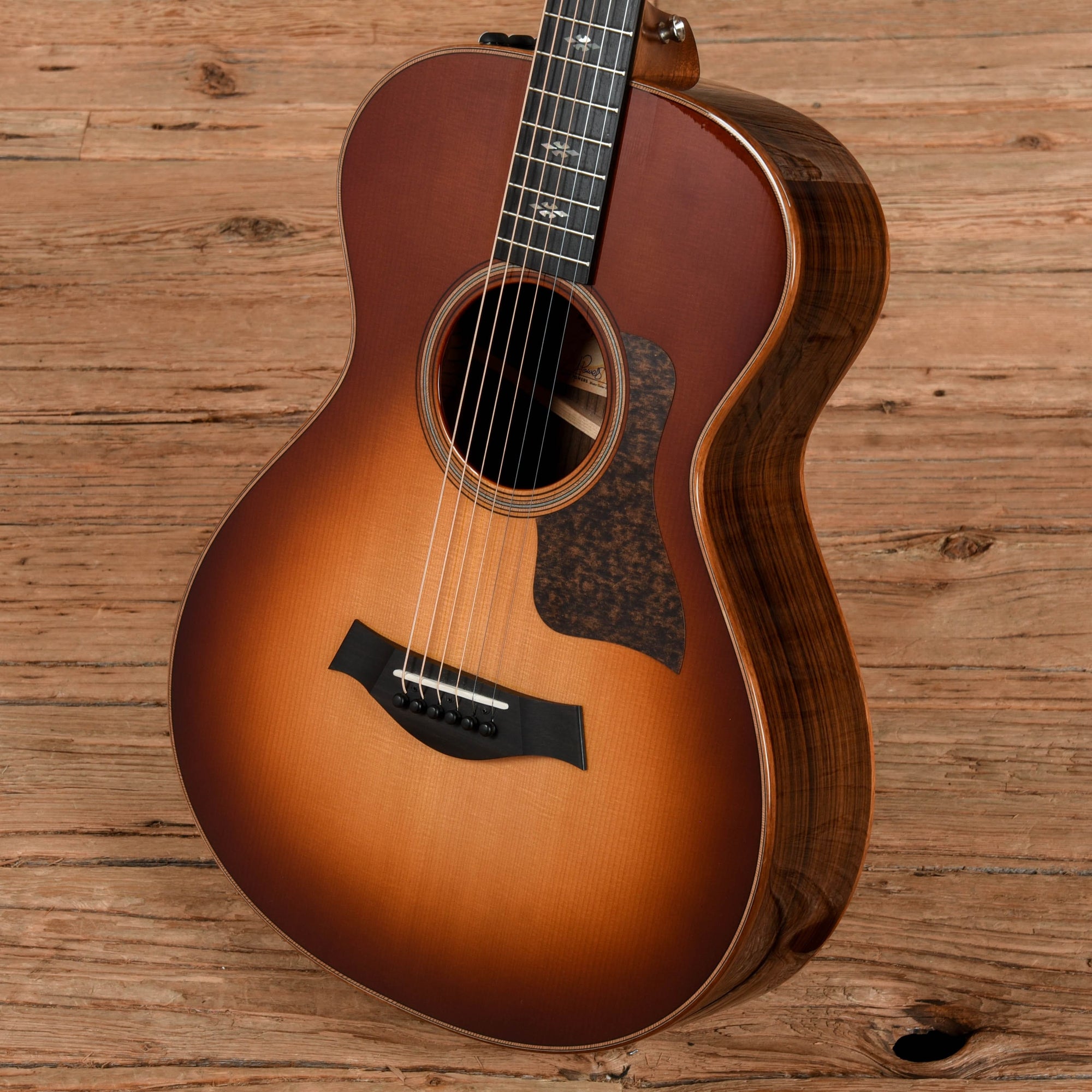 Taylor 712e 12-Fret w/ V-Class Bracing Western Sunburst 2019 – Chicago ...