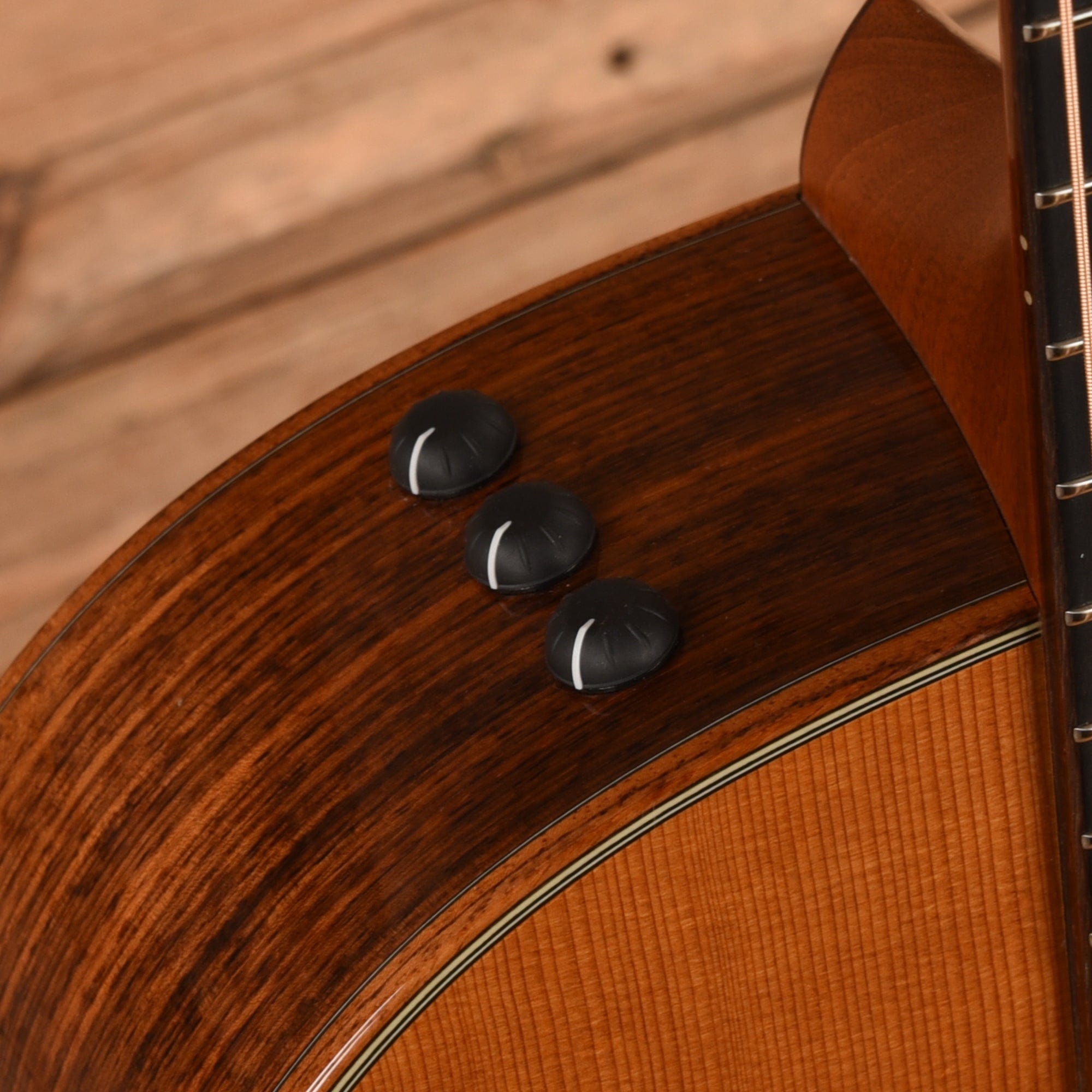 Taylor 714ce Natural 2004 – Chicago Music Exchange