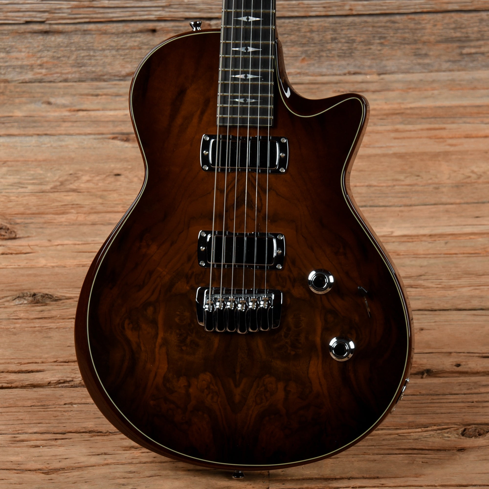 Taylor Solidbody Custom Walnut 2007 – Chicago Music Exchange
