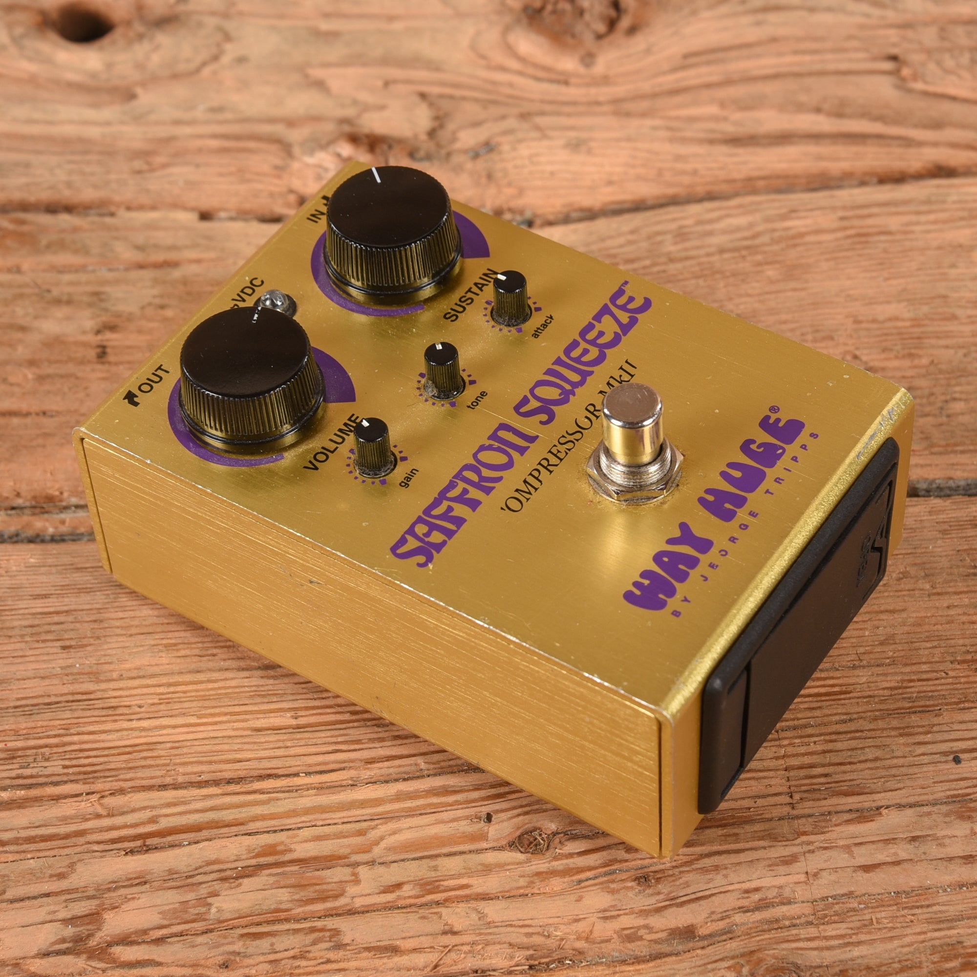 Way Huge WHE103 Saffron Squeeze Compressor MkII – Chicago Music Exchange