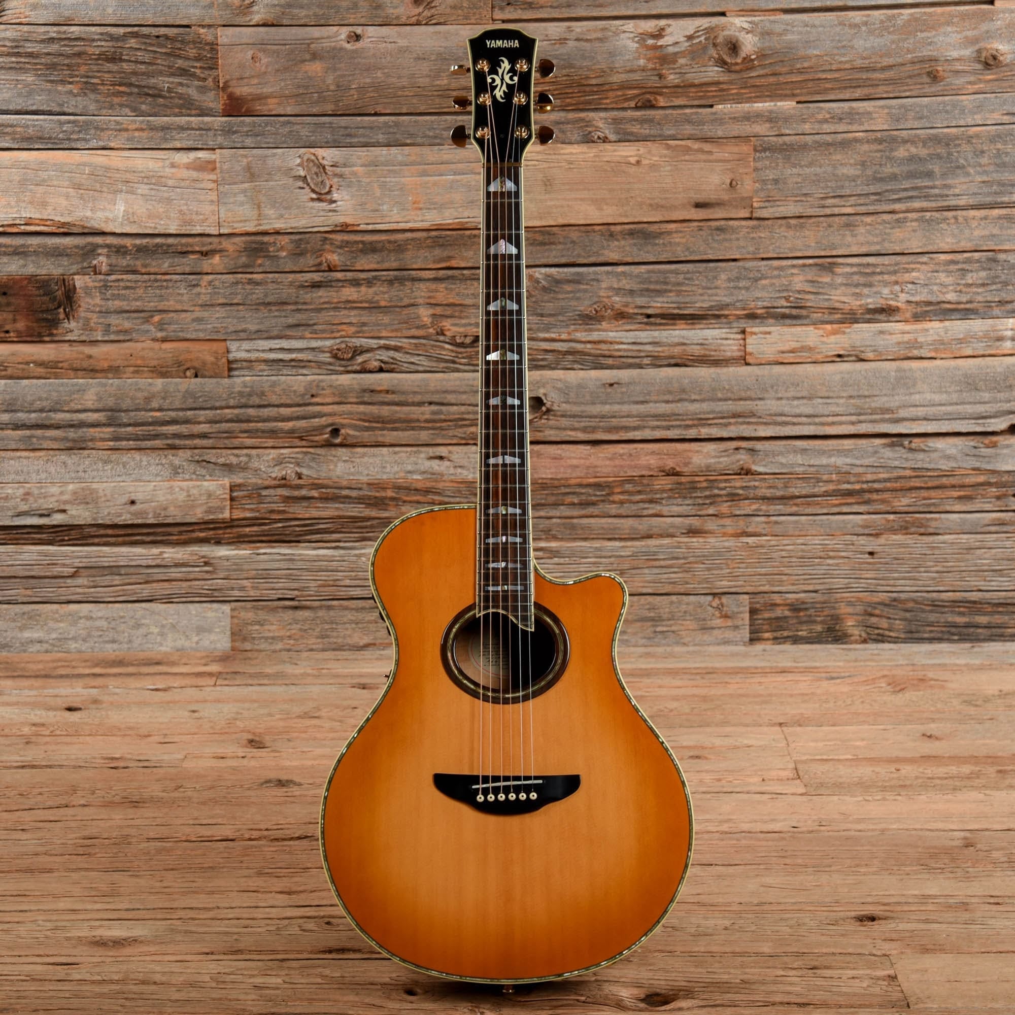 Yamaha APX-20 Sunburst 1990 – Chicago Music Exchange
