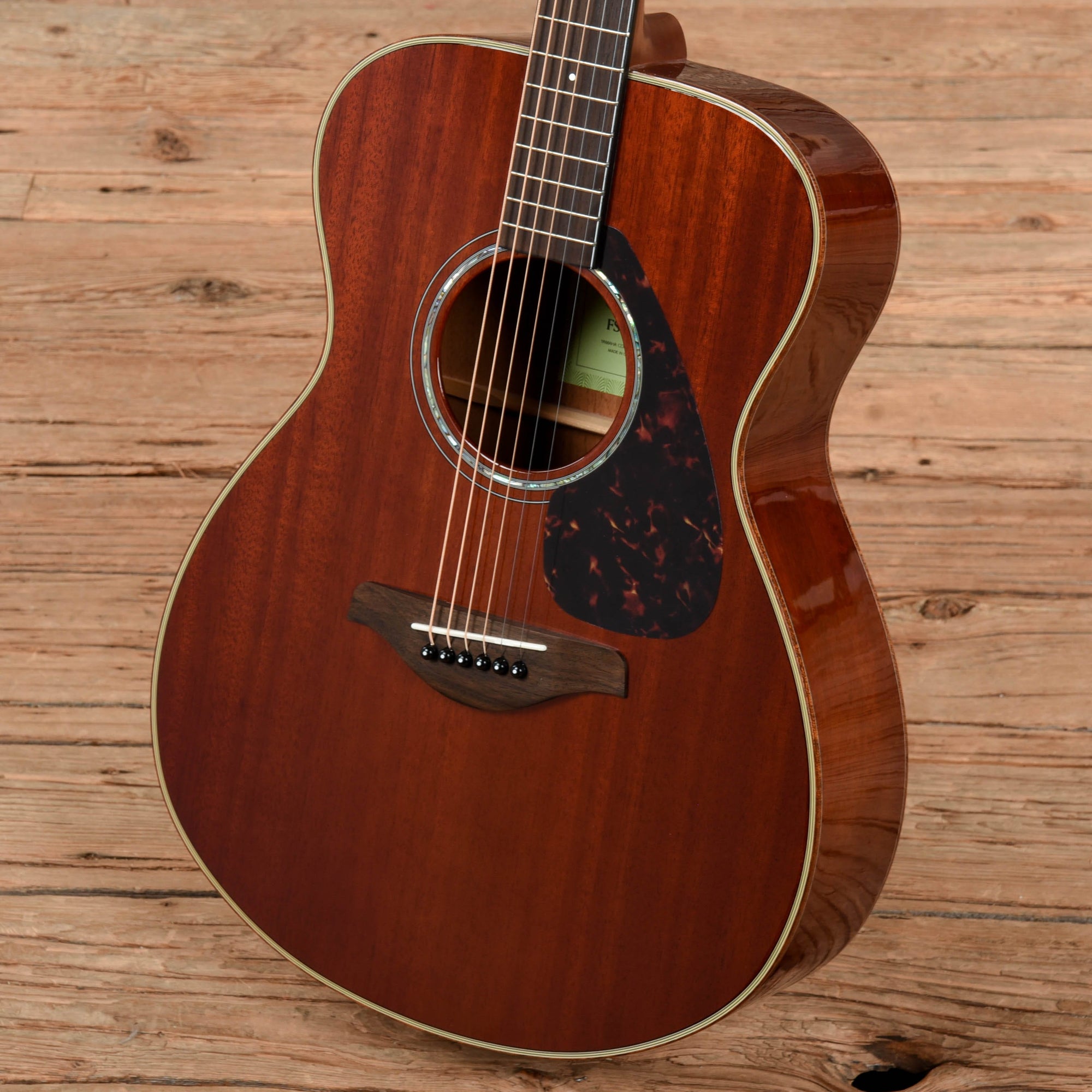 Yamaha FS850 Sunburst 2016 – Chicago Music Exchange