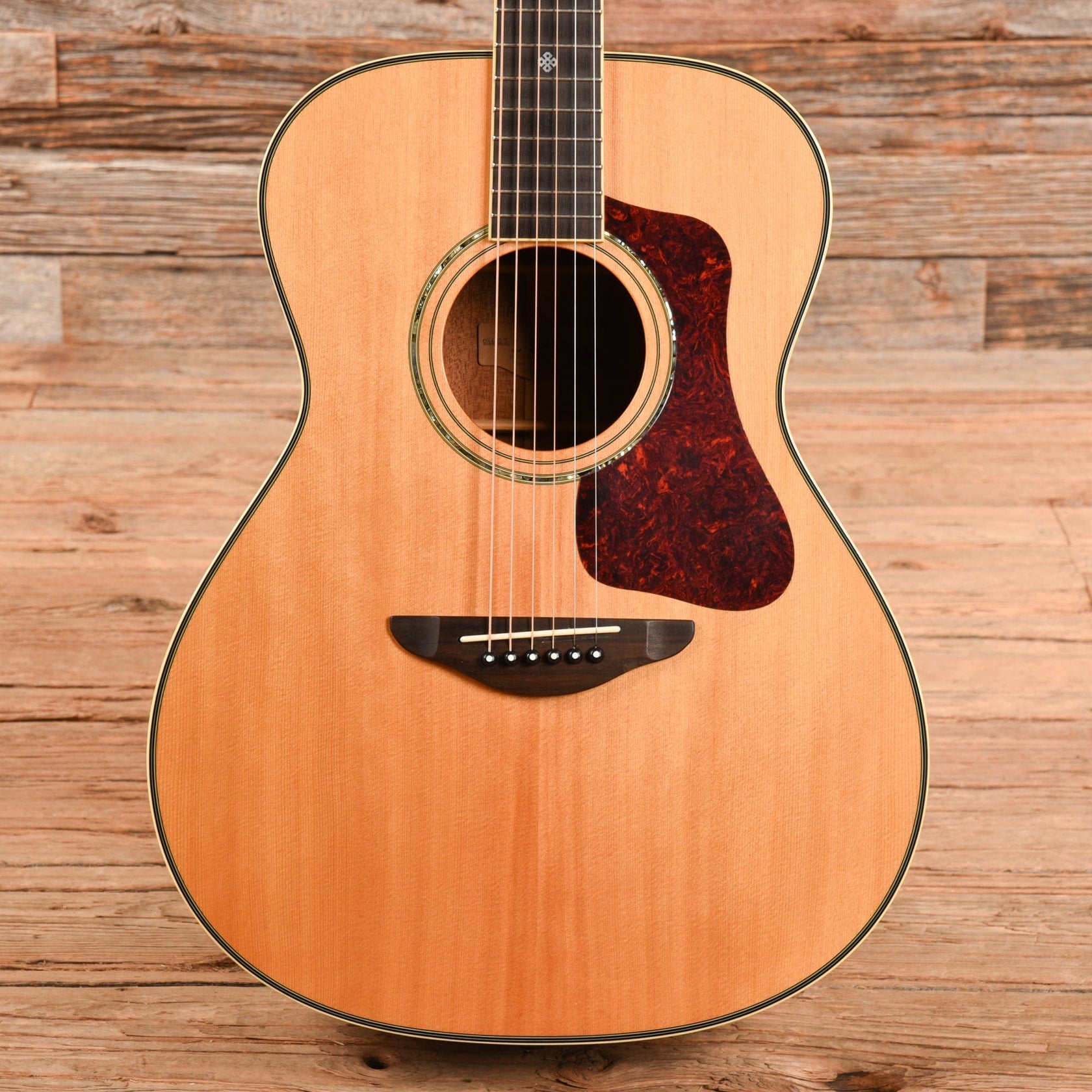 Yamaha LS-10 Natural – Chicago Music Exchange