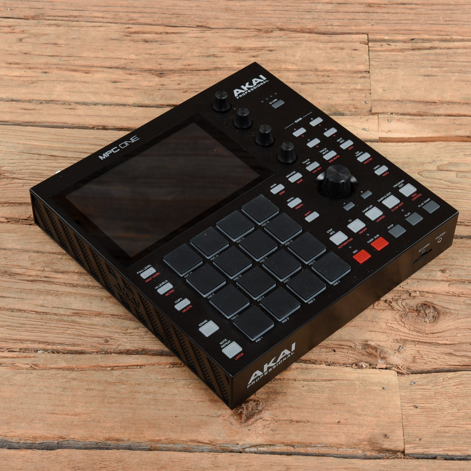 Akai MPC One Standalone MIDI Sequencer – Chicago Music Exchange