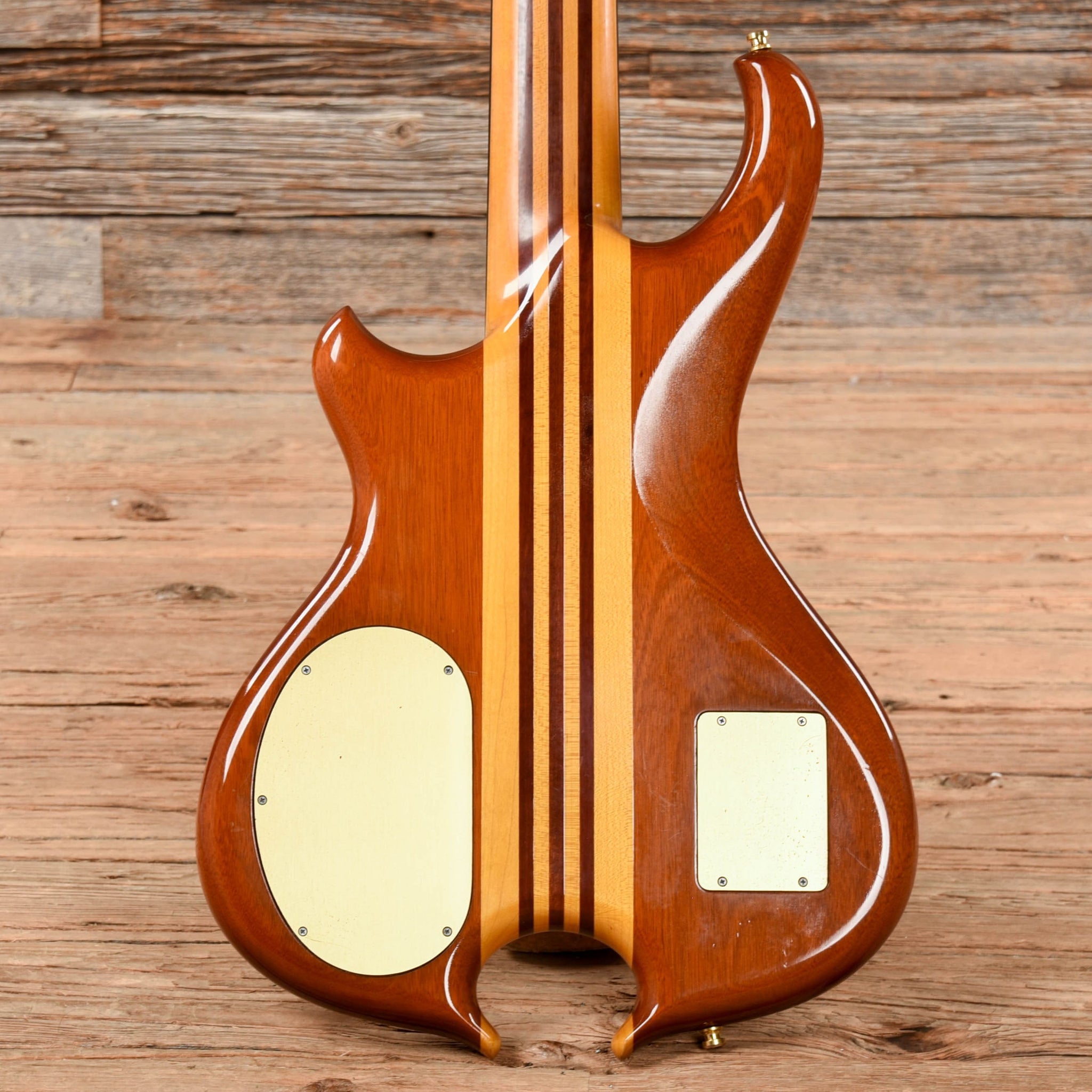 Alembic Mark King Deluxe V Natural 2004 – Chicago Music Exchange