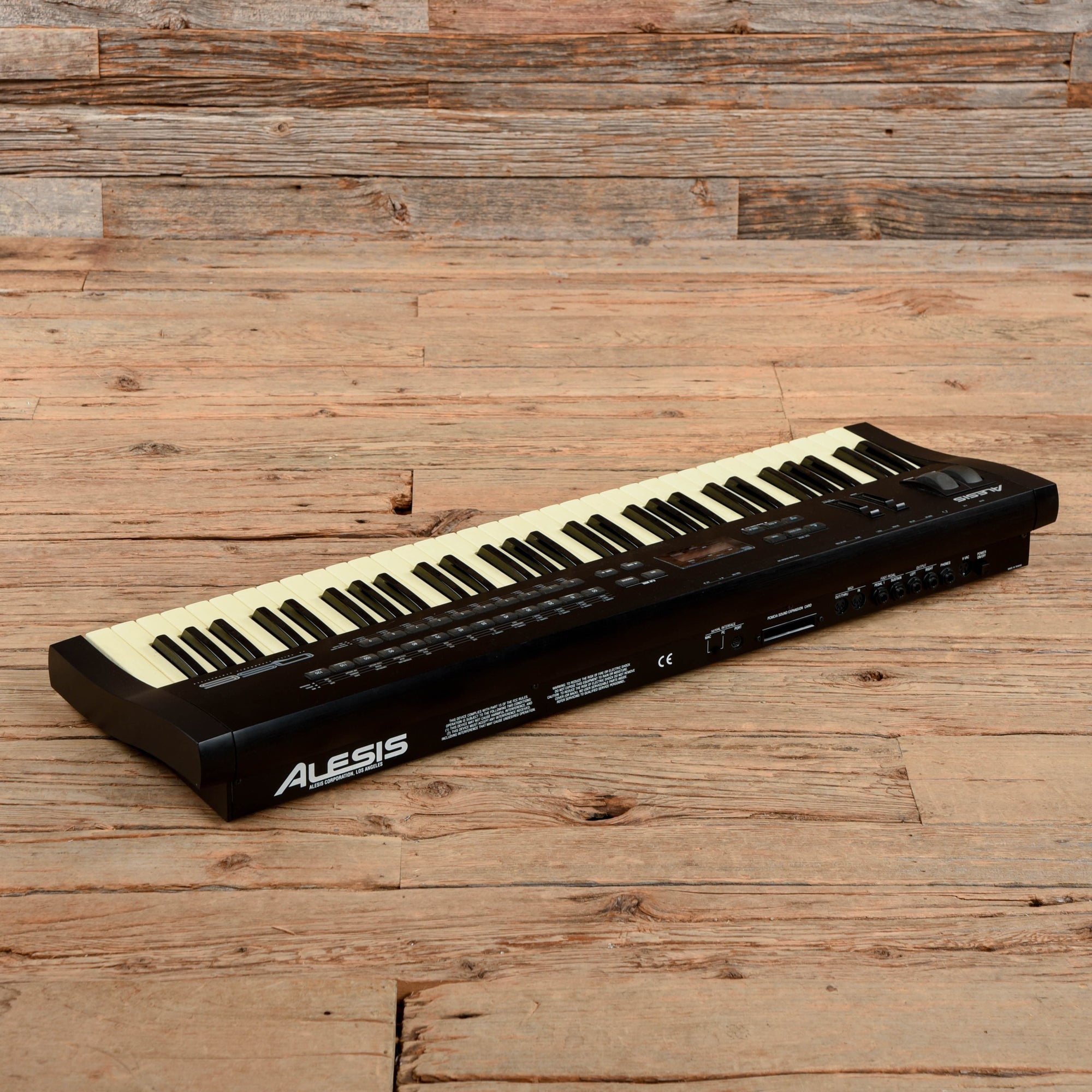 Alesis QS6 – Chicago Music Exchange