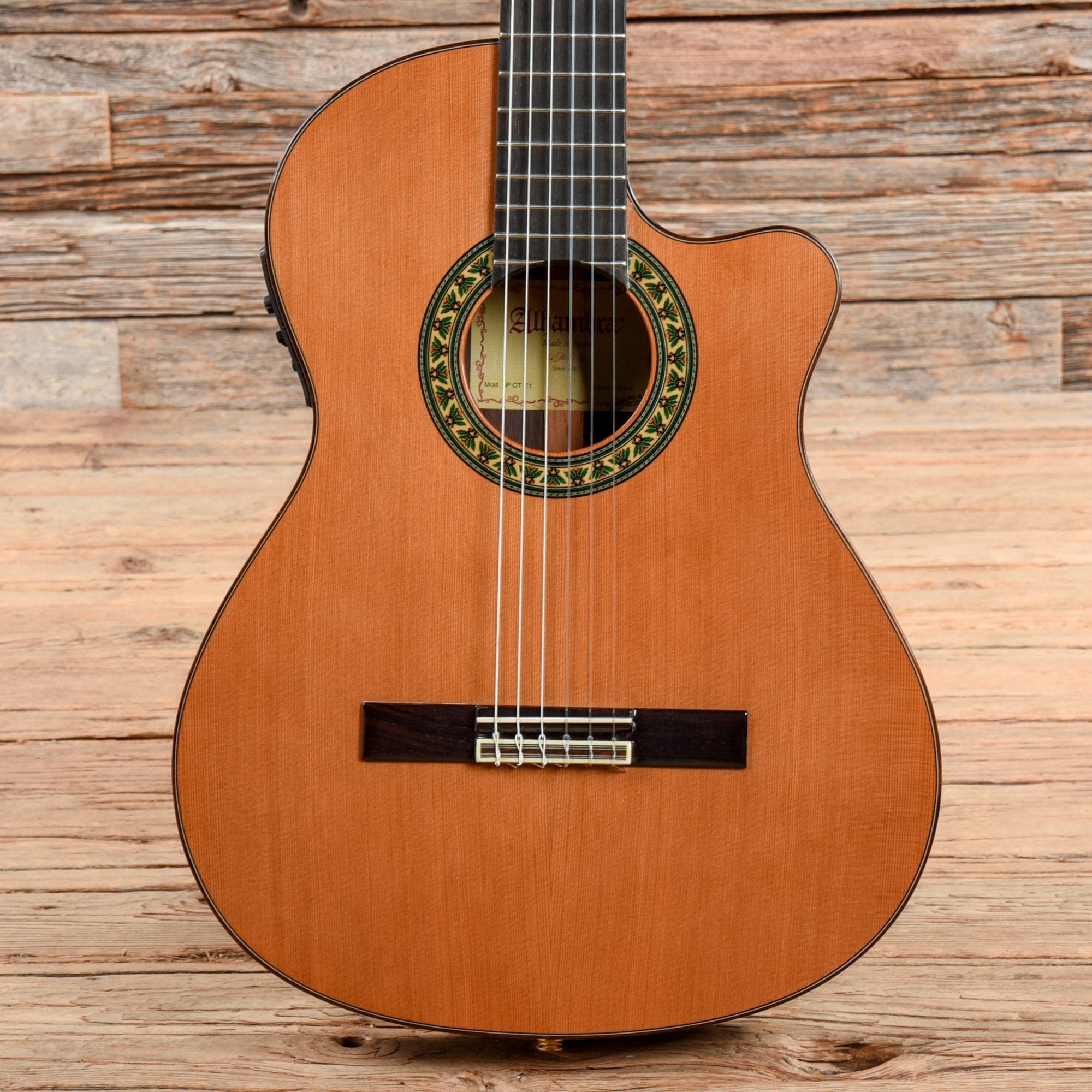Alhambra 5P CT E1 Natural – Chicago Music Exchange