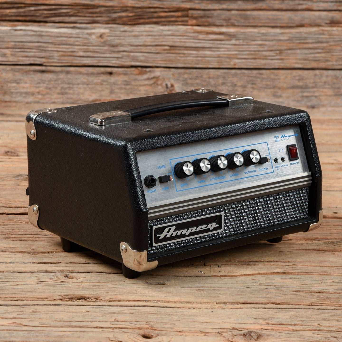 Ampeg Micro VR 200-Watt Compact Solid State Bass Amp Head – Chicago ...