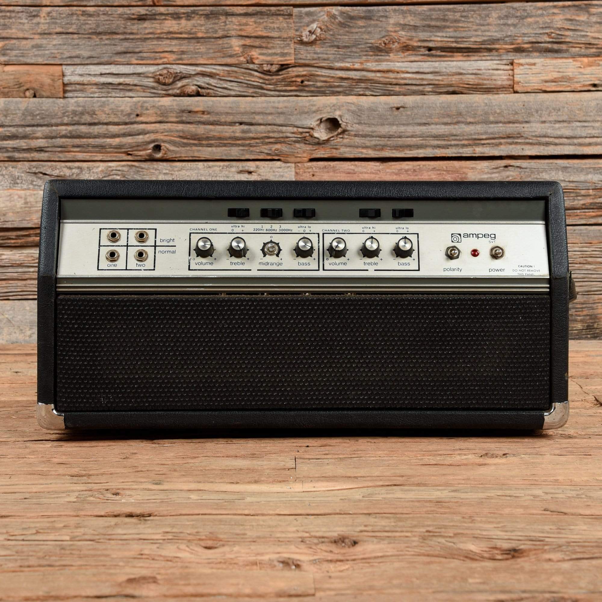 Ampeg SVT 300w Bass Head 1974 – Chicago Music Exchange