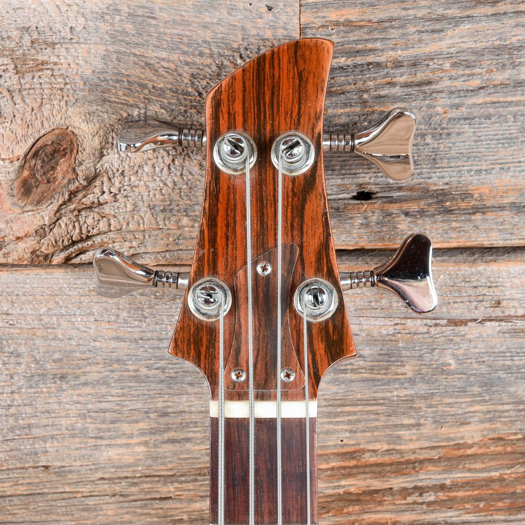 Ampeg Dan Armstrong Bass 1969 – Chicago Music Exchange