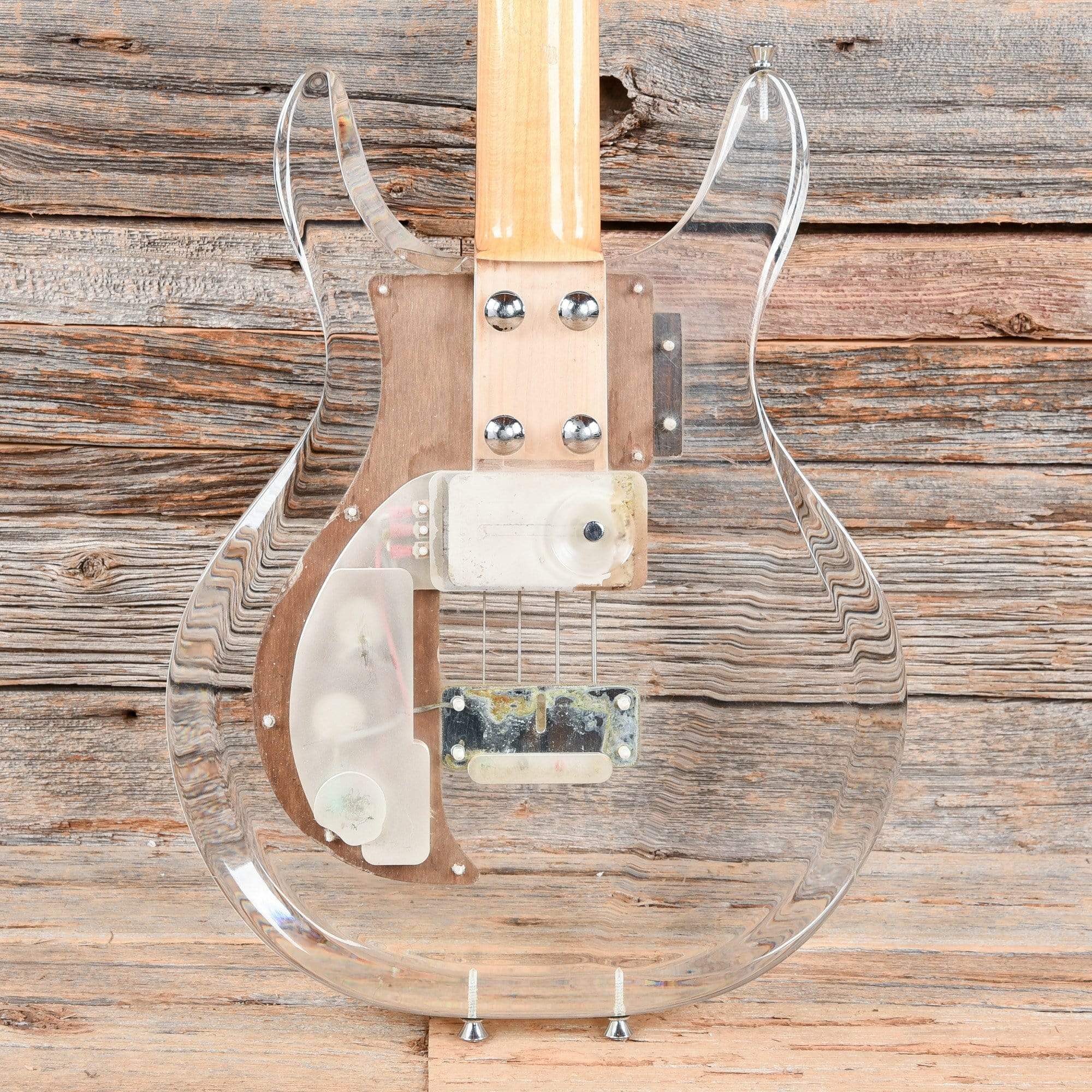 Ampeg Dan Armstrong Bass Lucite 1969 – Chicago Music Exchange