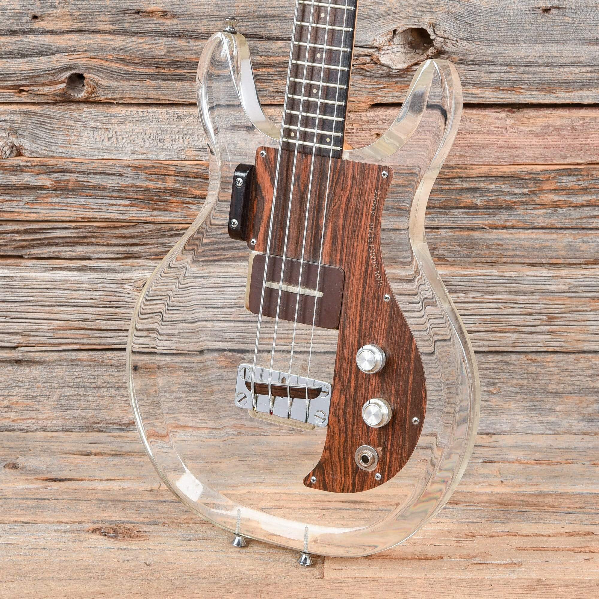 Ampeg Dan Armstrong Bass Lucite 1969 – Chicago Music Exchange