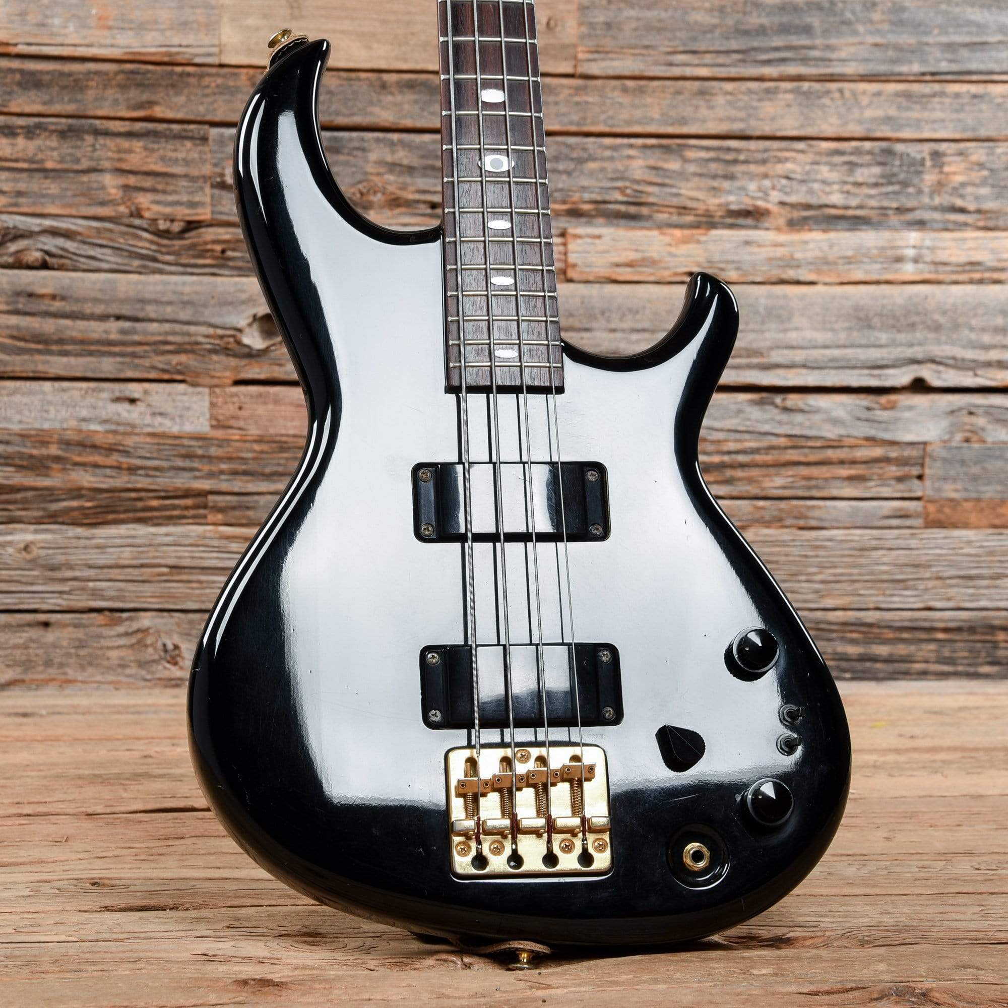 Aria SB Black 1980s – Chicago Music Exchange