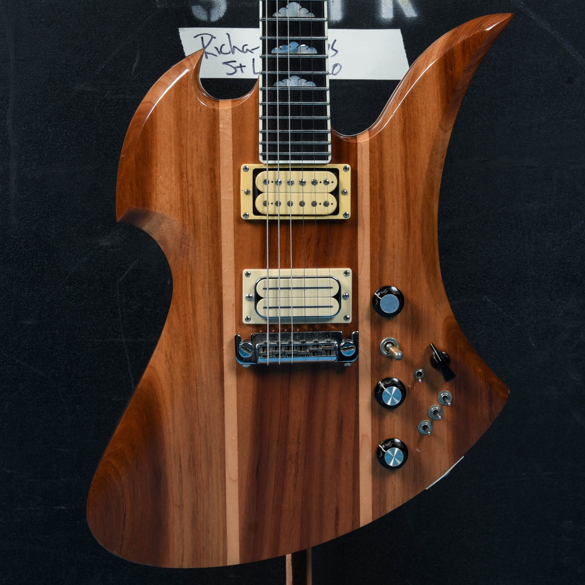 B.C. Rich Mockingbird Supreme Natural 1983 – Chicago Music Exchange