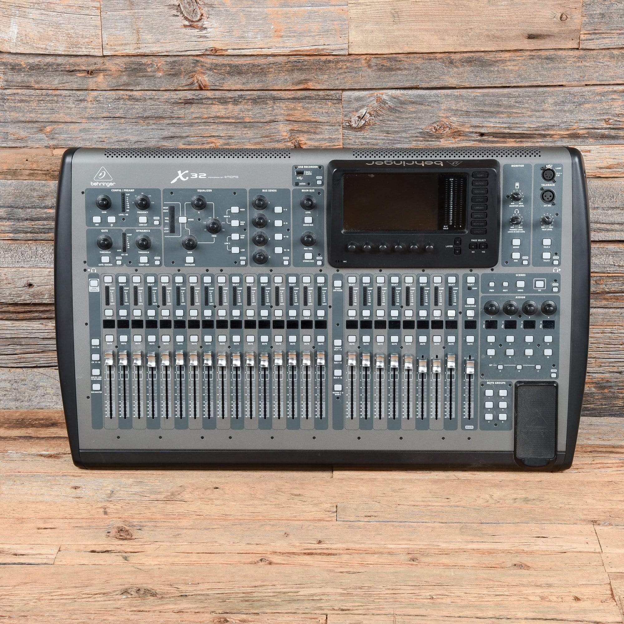 Behringer X32 – Chicago Music Exchange