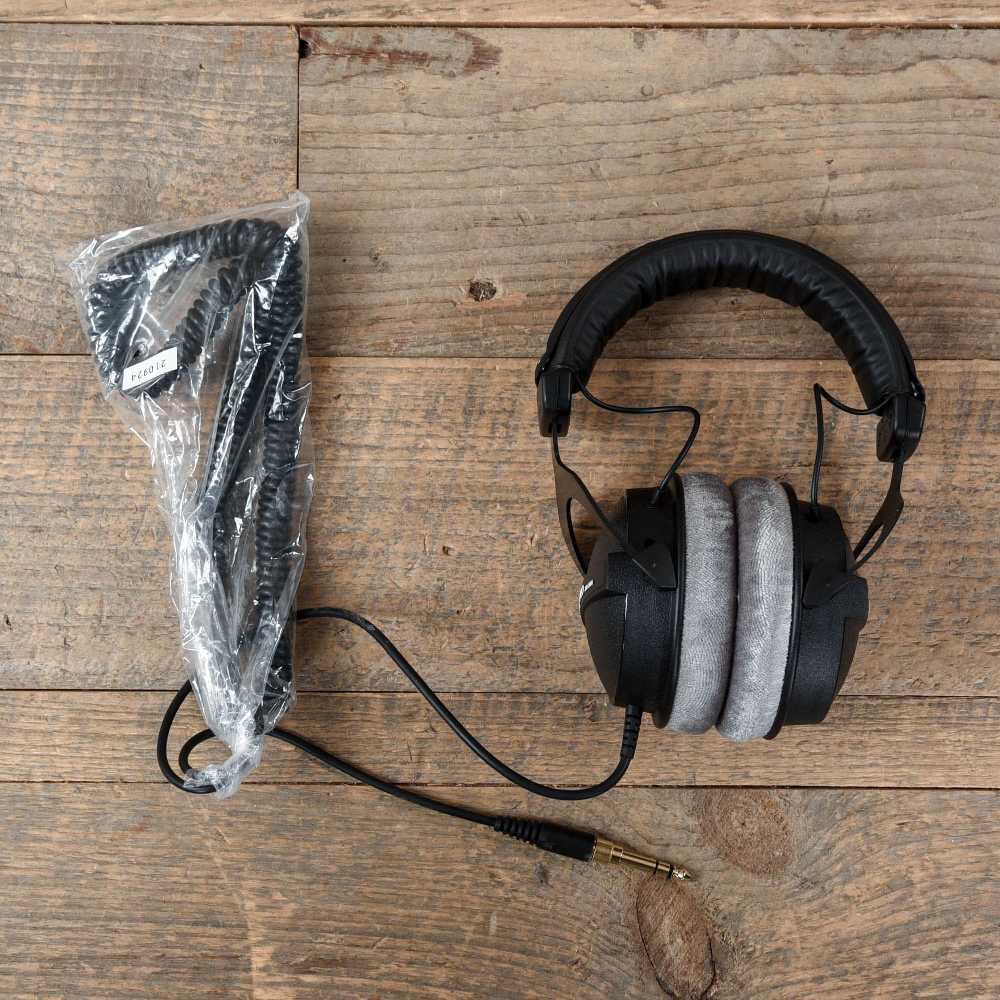beyerdynamimc DT 770 Pro 250 Ohm Studio Headphones – Chicago Music Exchange