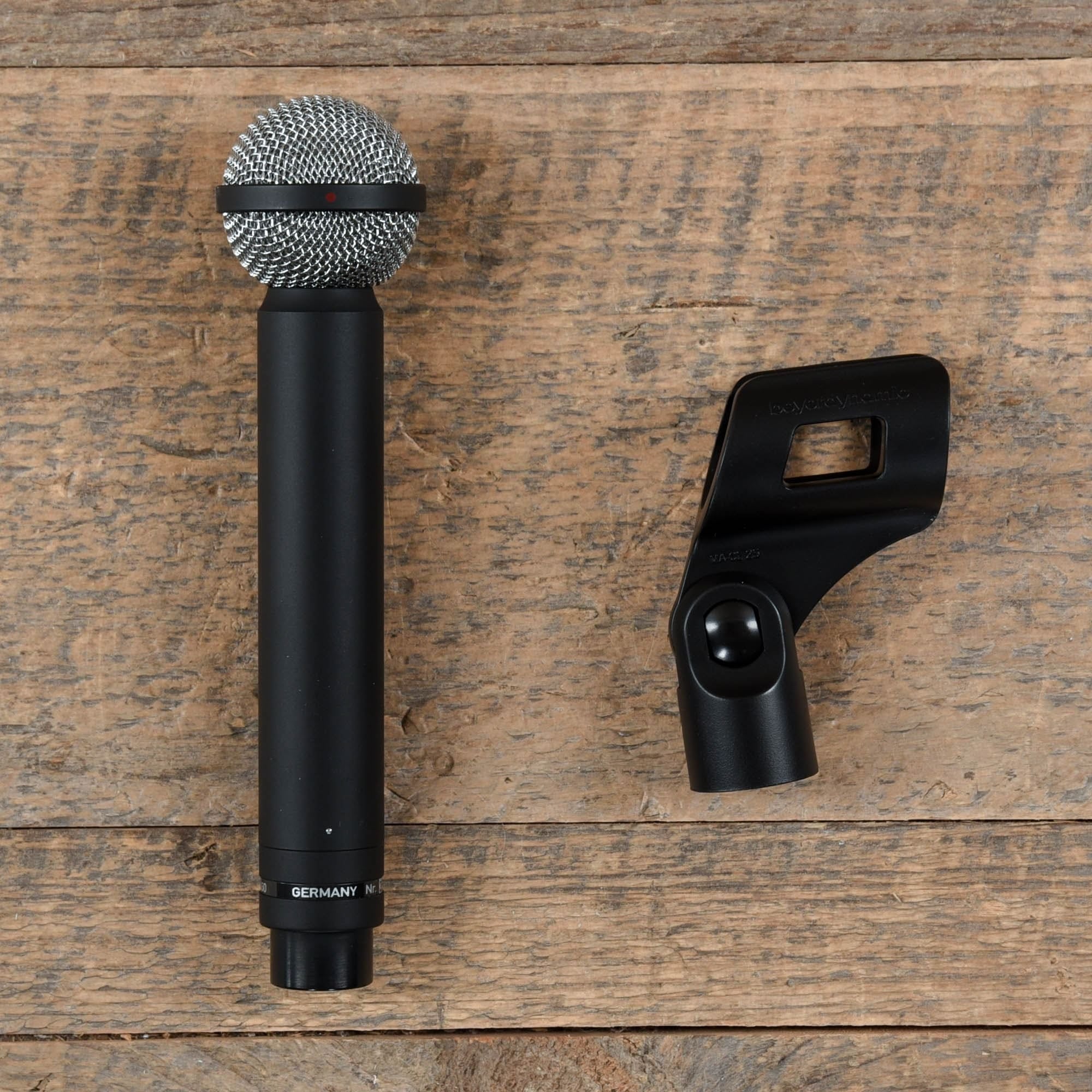 beyerdynamic M 160 Double Ribbon Microphone – Chicago Music Exchange
