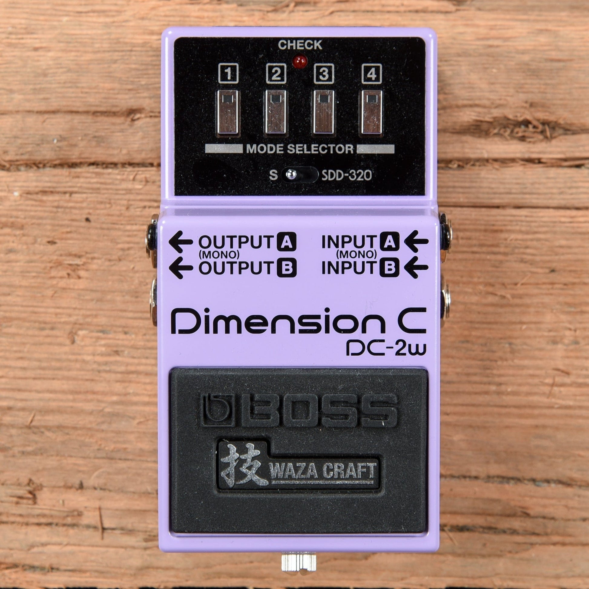 Boss DC-2W Dimension C Chorus Waza Craft – Chicago Music Exchange