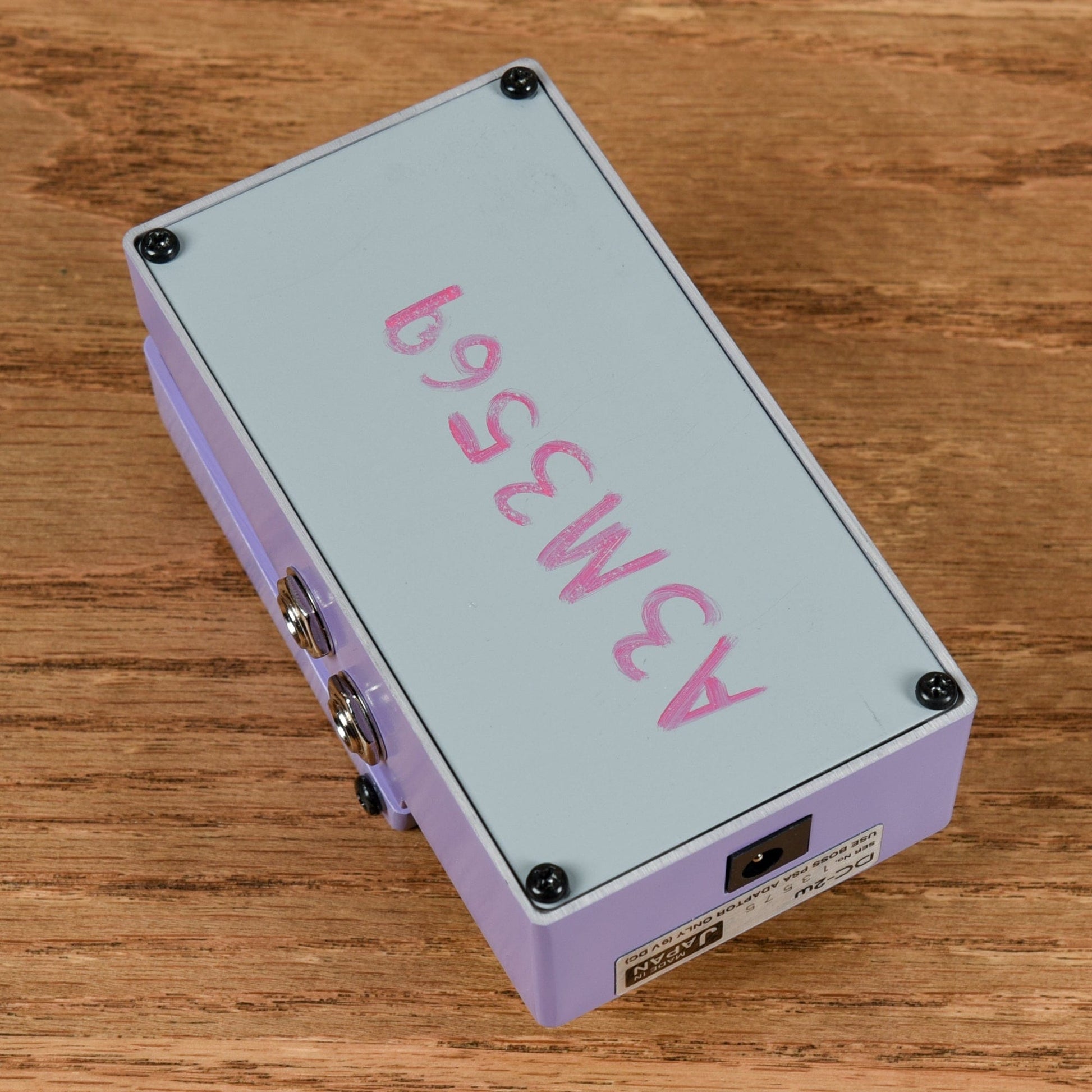 Boss DC-2W Dimension C Chorus Waza Craft – Chicago Music Exchange