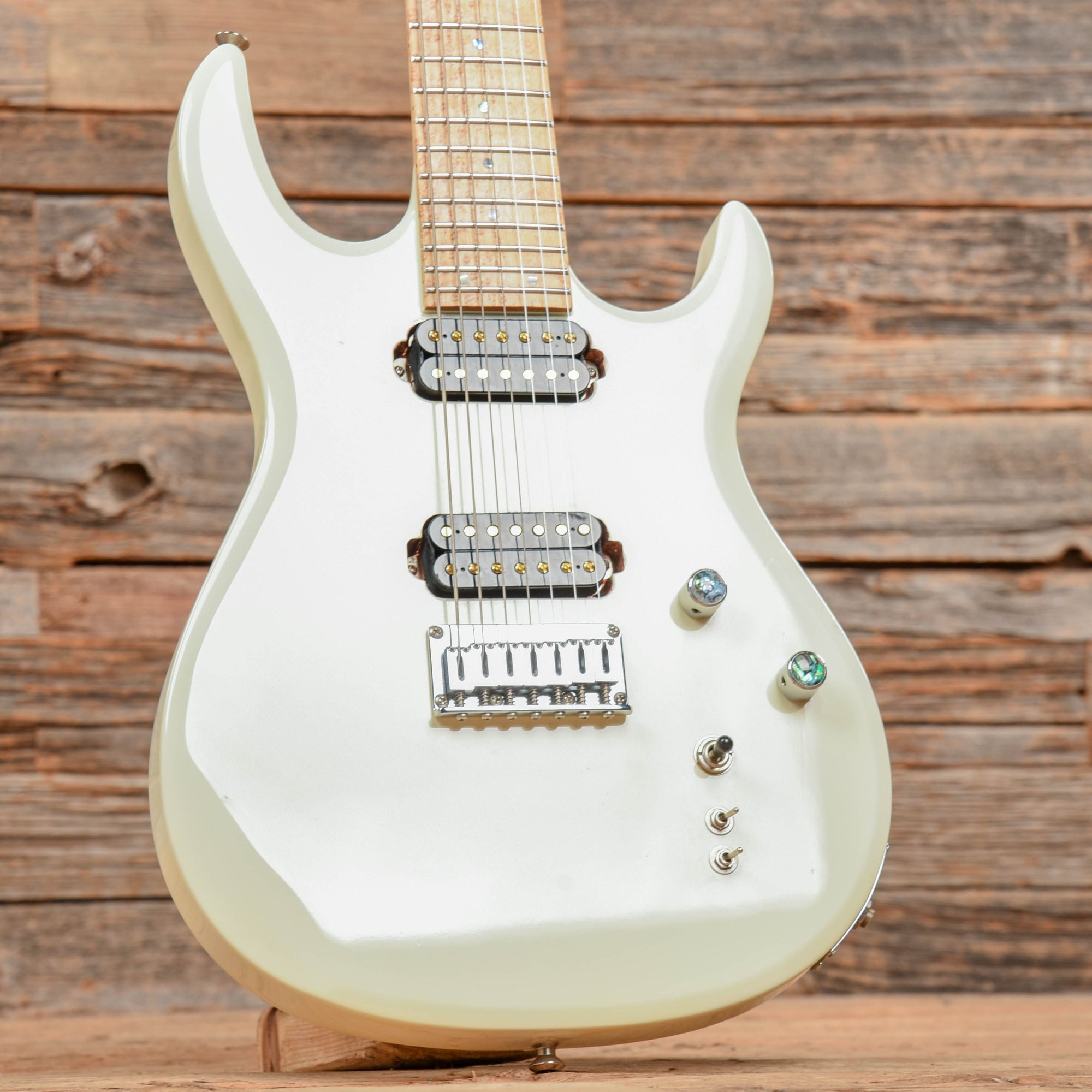 Carvin DC727 White – Chicago Music Exchange