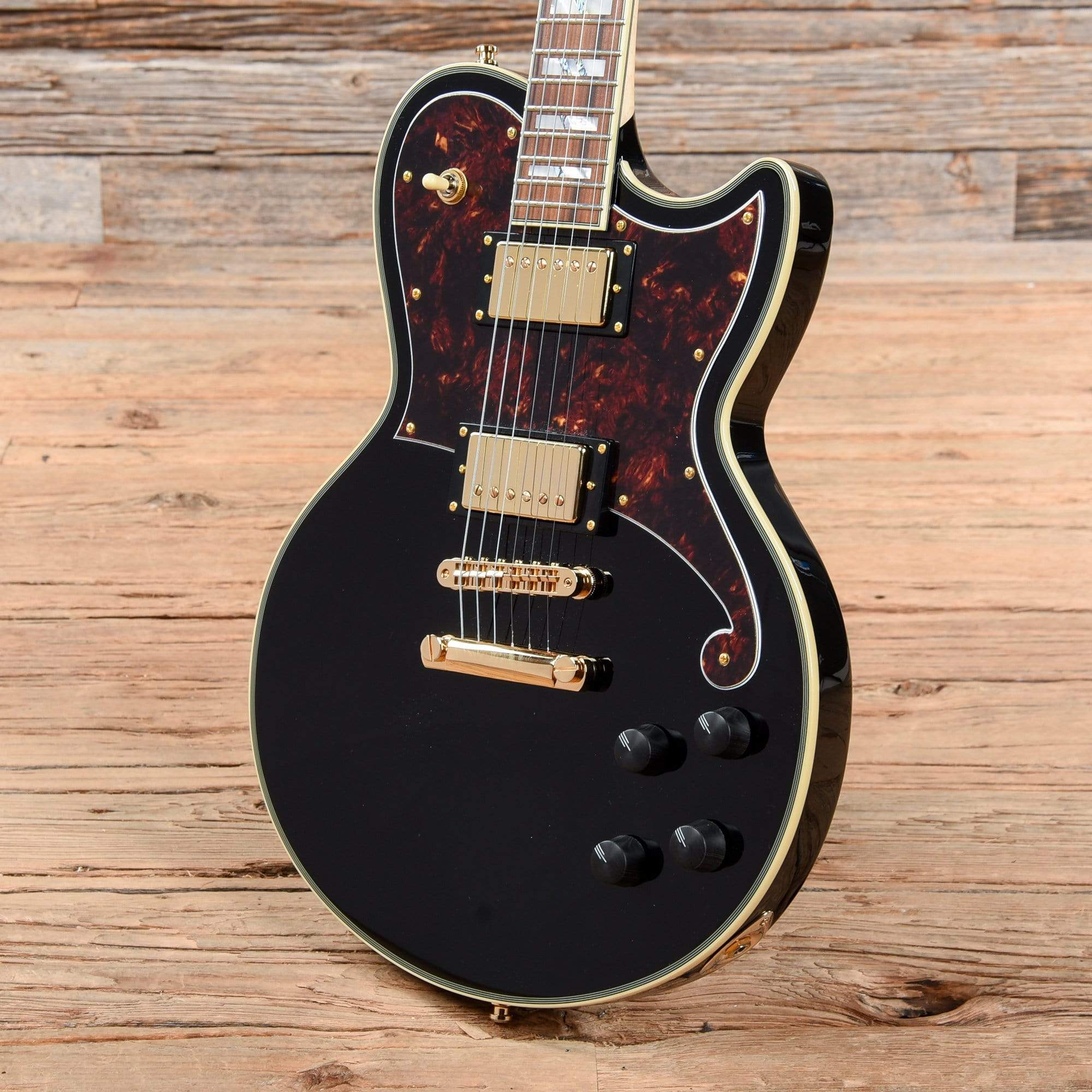 D'Angelico Deluxe Atlantic Black 2019 – Chicago Music Exchange