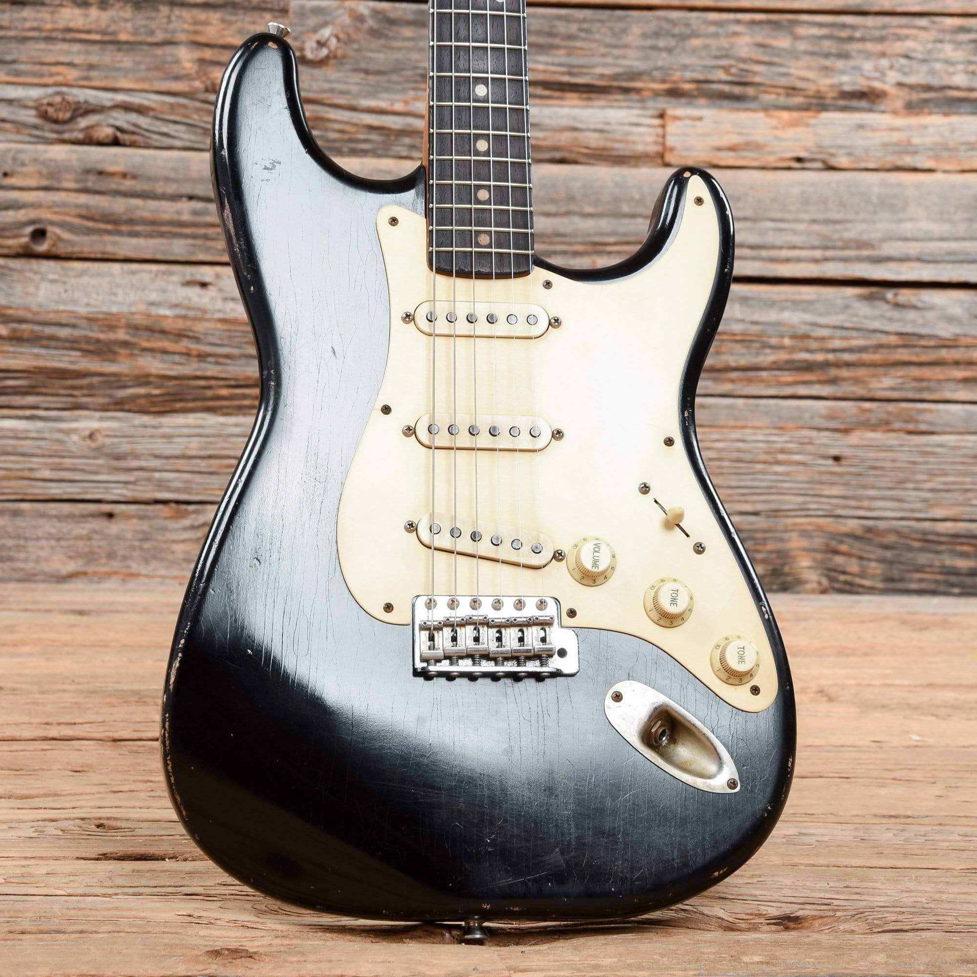 Danocaster Double Cut Black – Chicago Music Exchange