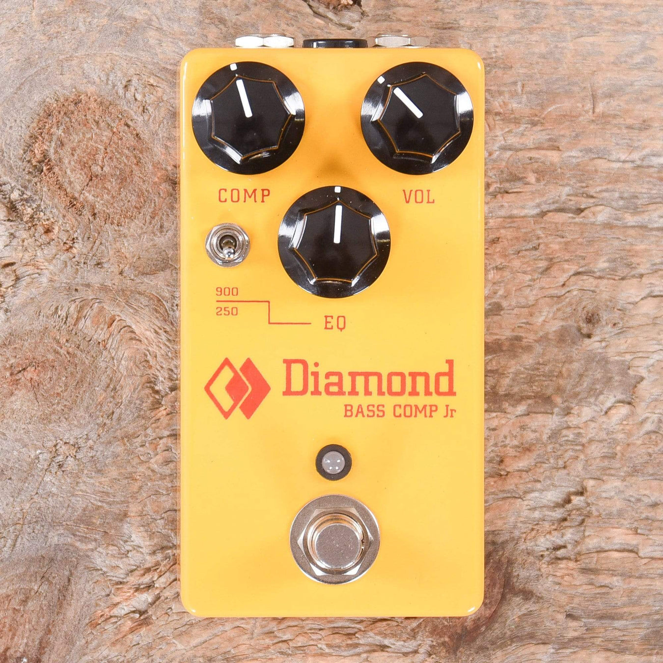 Diamond Pedals – Chicago Music Exchange