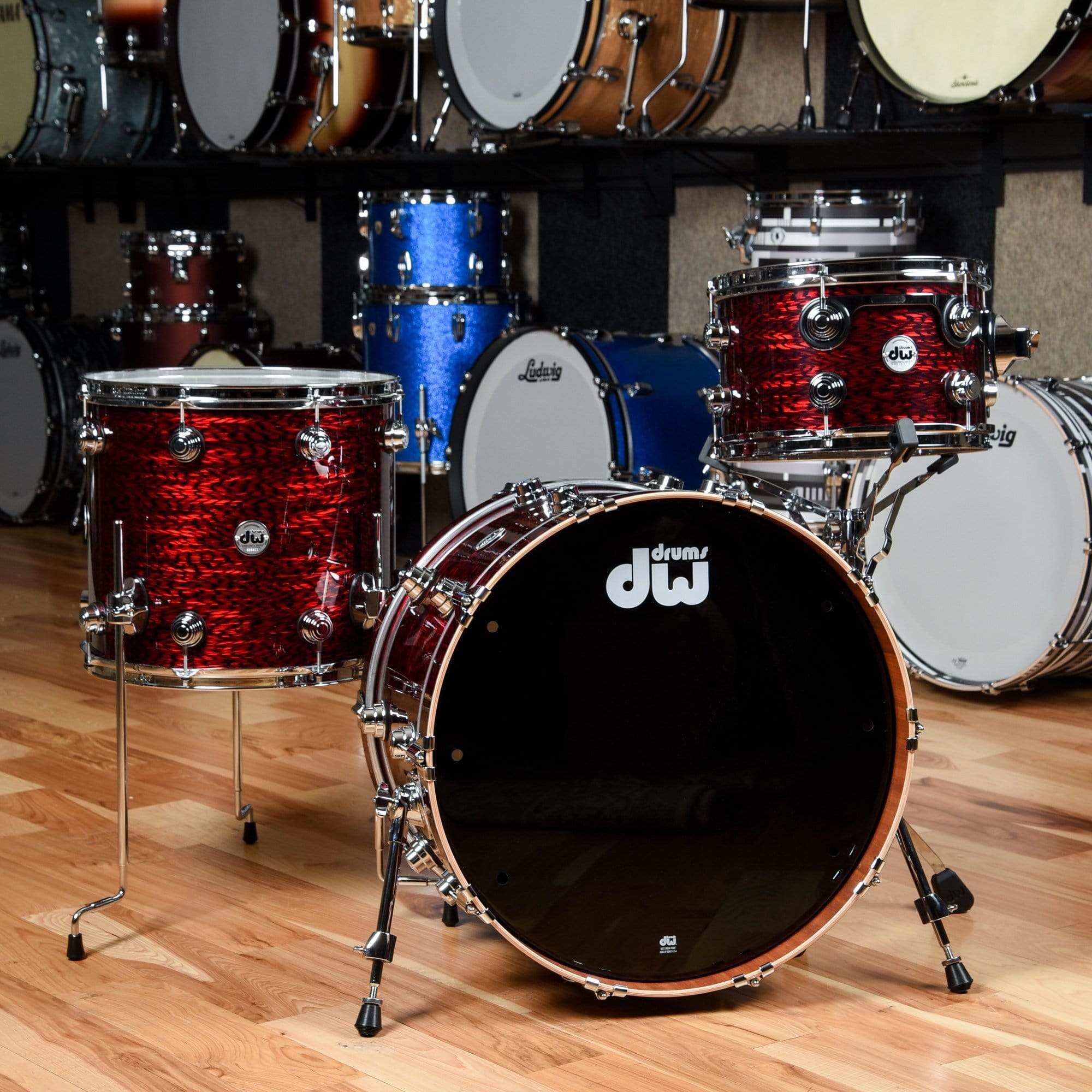 DW Collector's Series 13/16/22 3pc. Maple/Mahogany Drum Kit Red Silk O ...