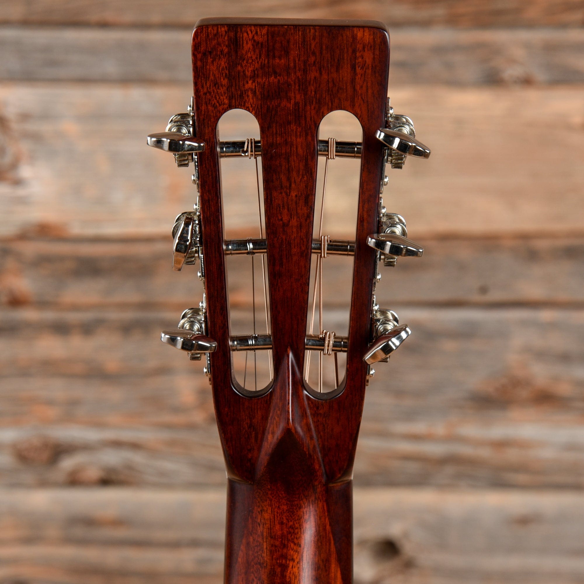 Eastman E10P Mahogany Parlor Sunburst 2016 – Chicago Music Exchange