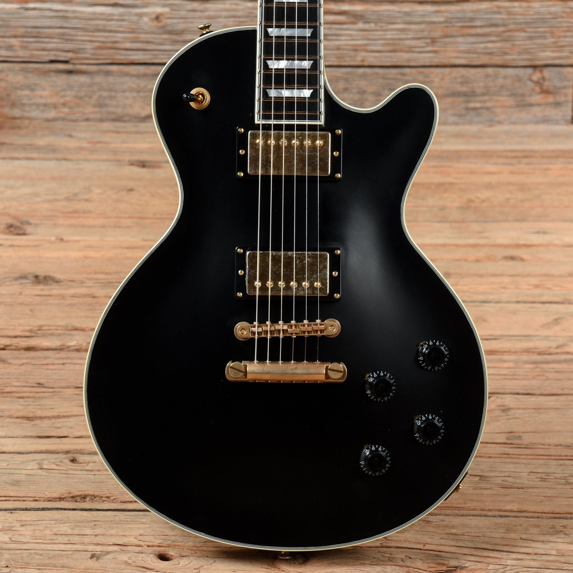 Eastman SB57/N Black – Chicago Music Exchange